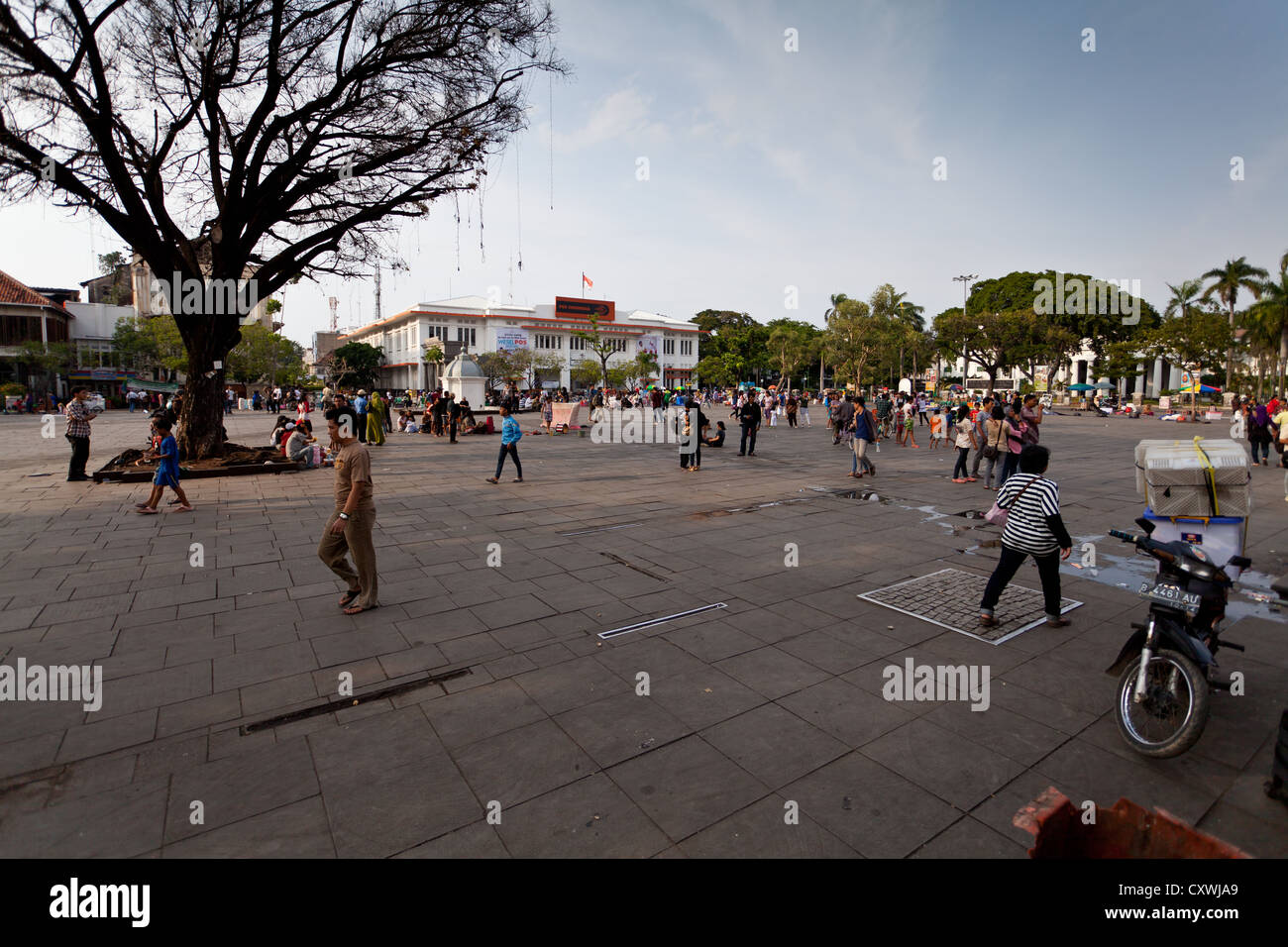 Taman fatahillah square and jakarta hi-res stock photography and images ...