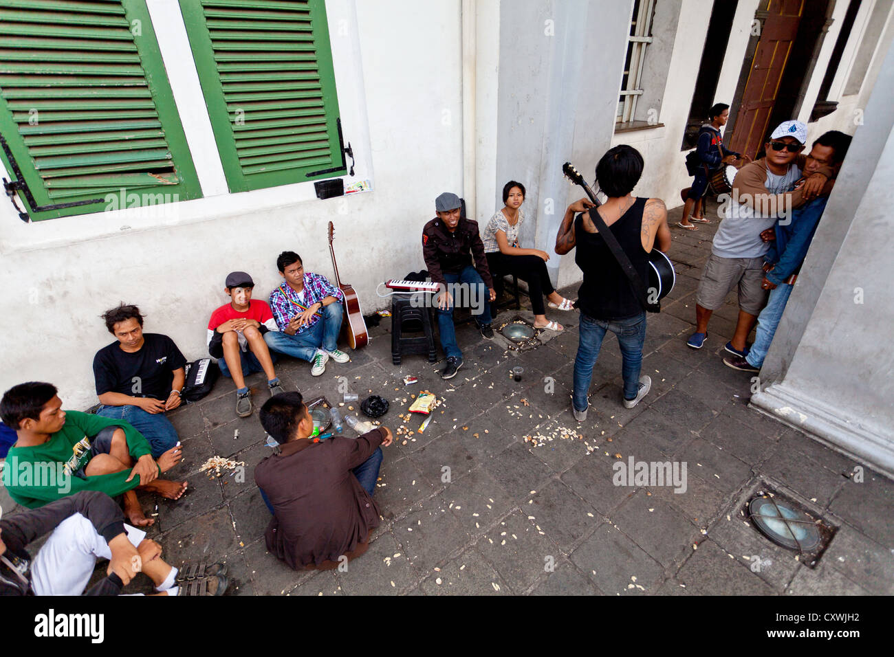Street Musicians in the Old Town of Jakarta, Indonesia Stock Photo - Alamy