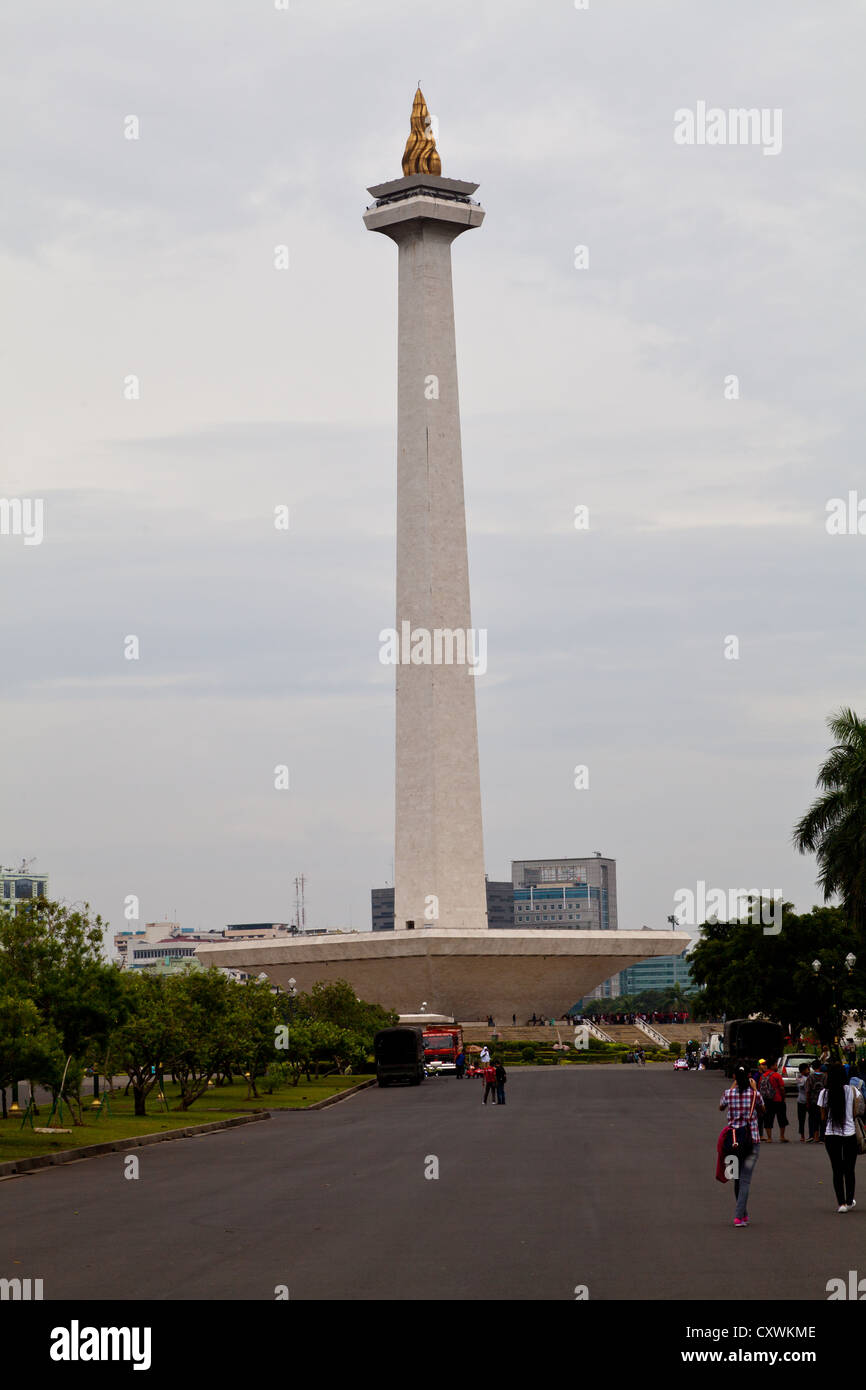 The National Monument at Merdeka Square in Jakarta, Indonesia Stock ...