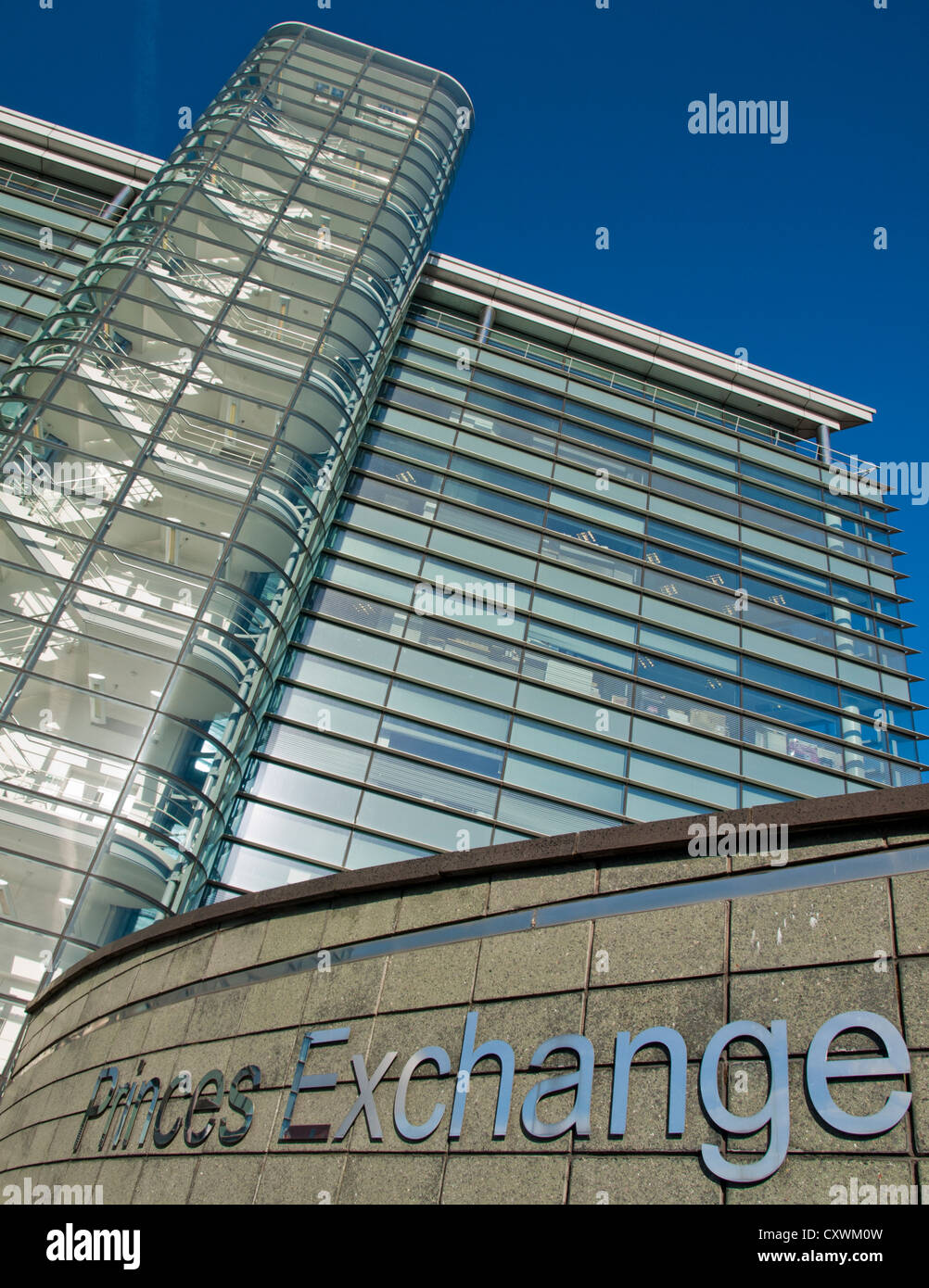 Leeds skyscraper hi-res stock photography and images - Alamy