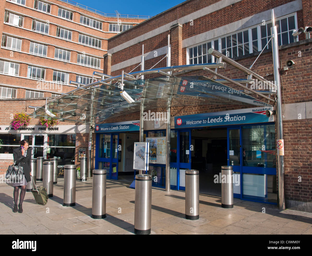Leeds city centre leeds railway hi-res stock photography and images - Alamy