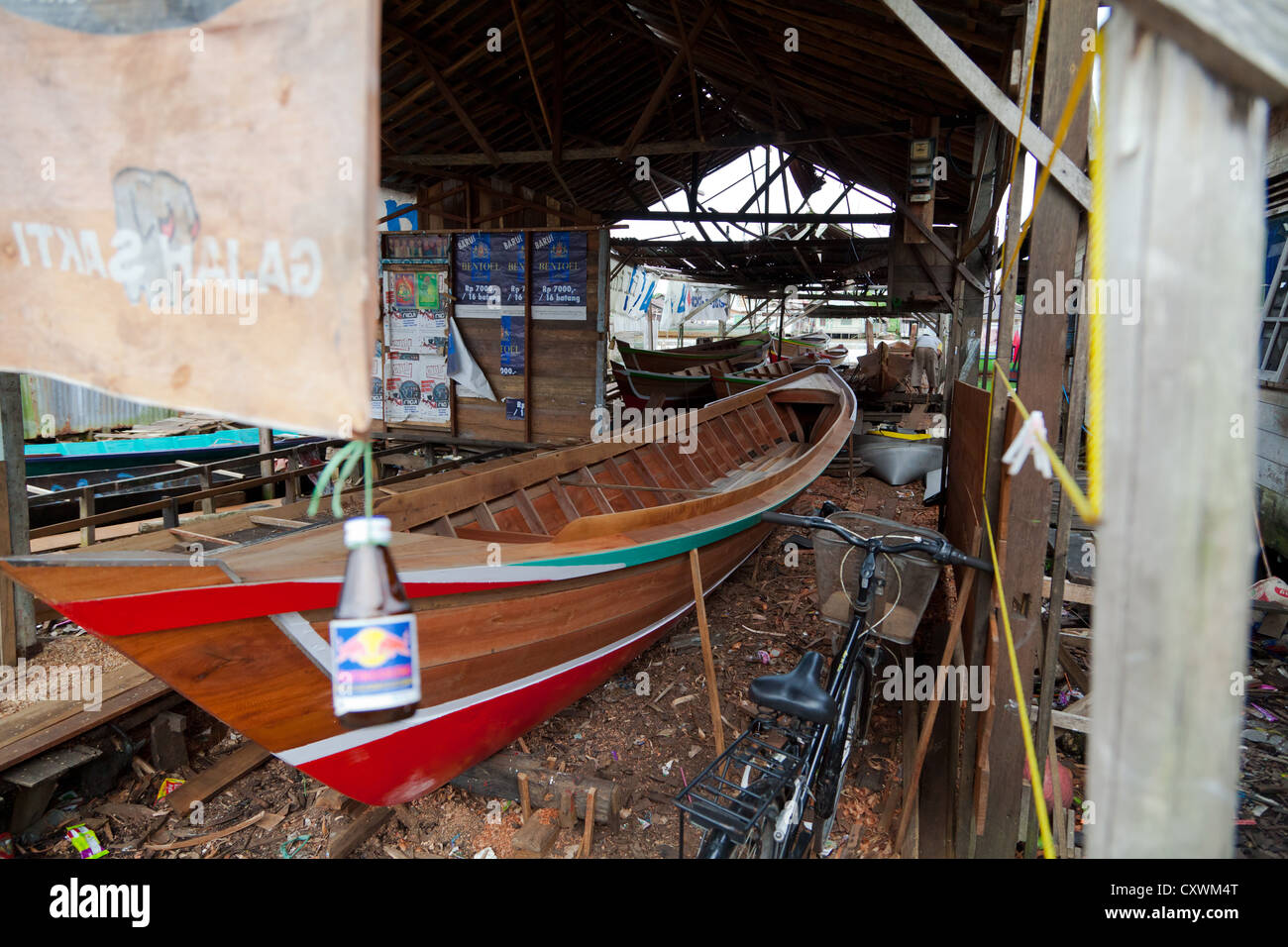 Traditional river boat hi-res stock photography and images - Alamy