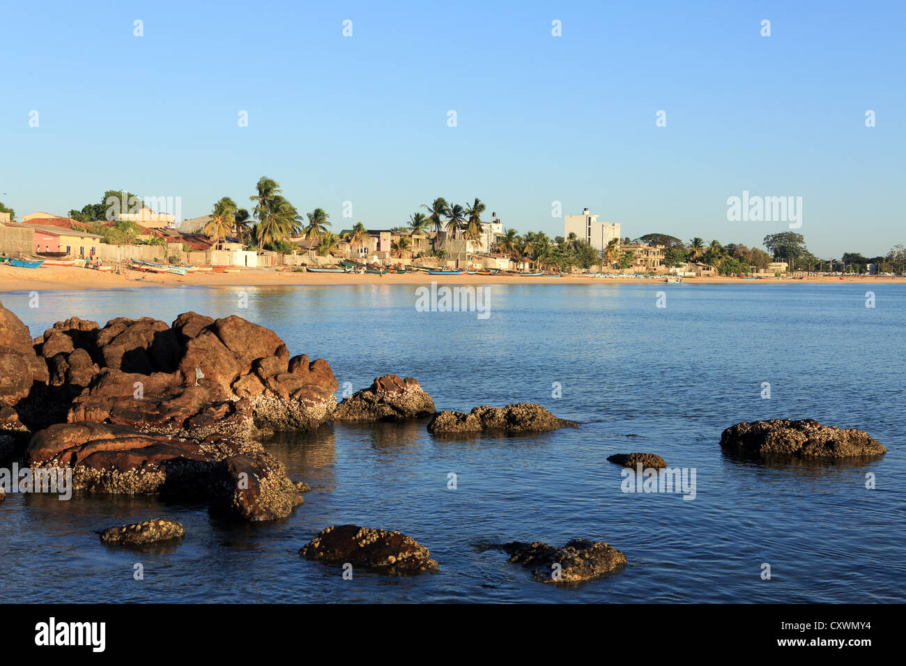 Trincomalee beach hi-res stock photography and images - Alamy