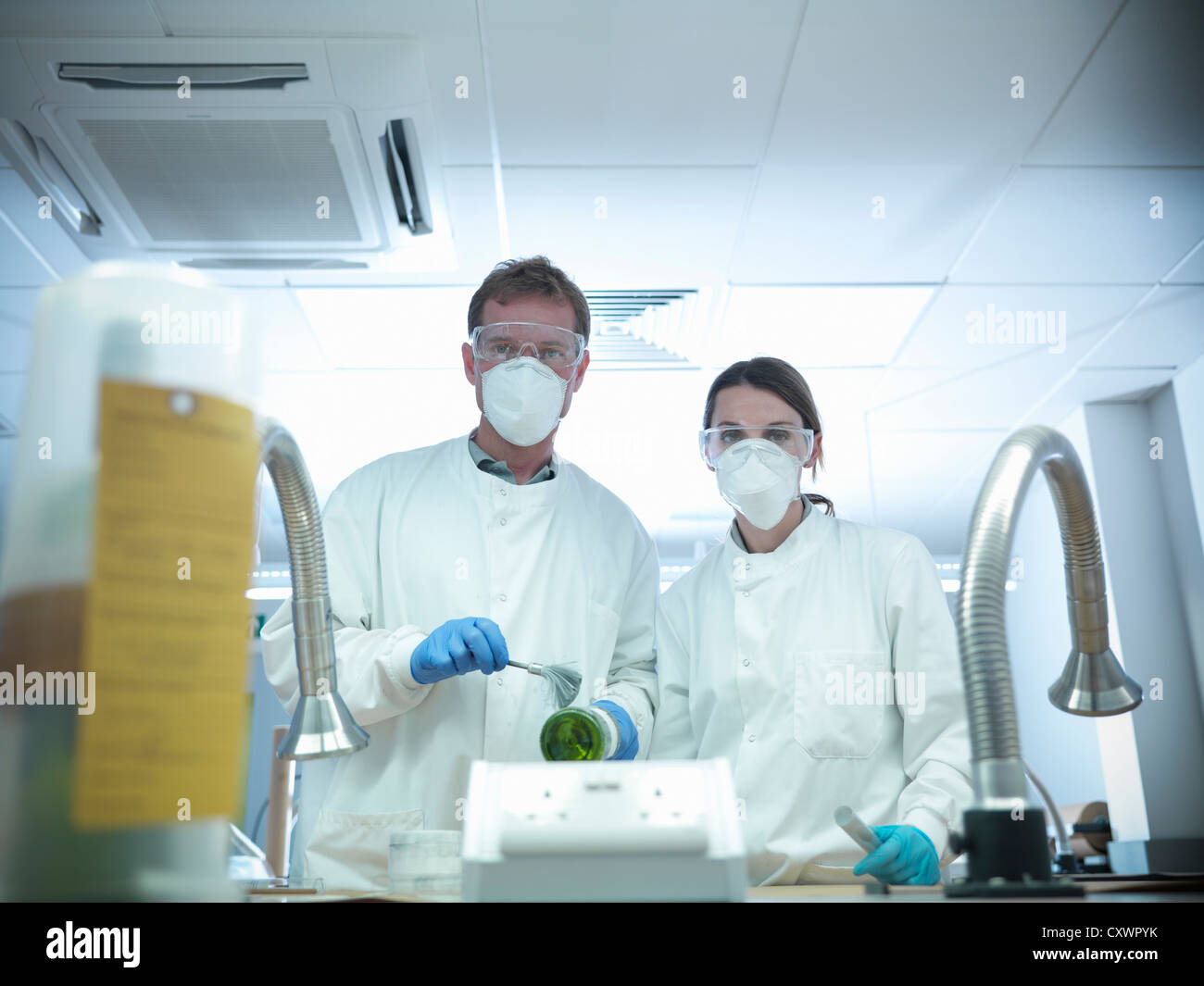 Forensic occupation hi-res stock photography and images - Alamy
