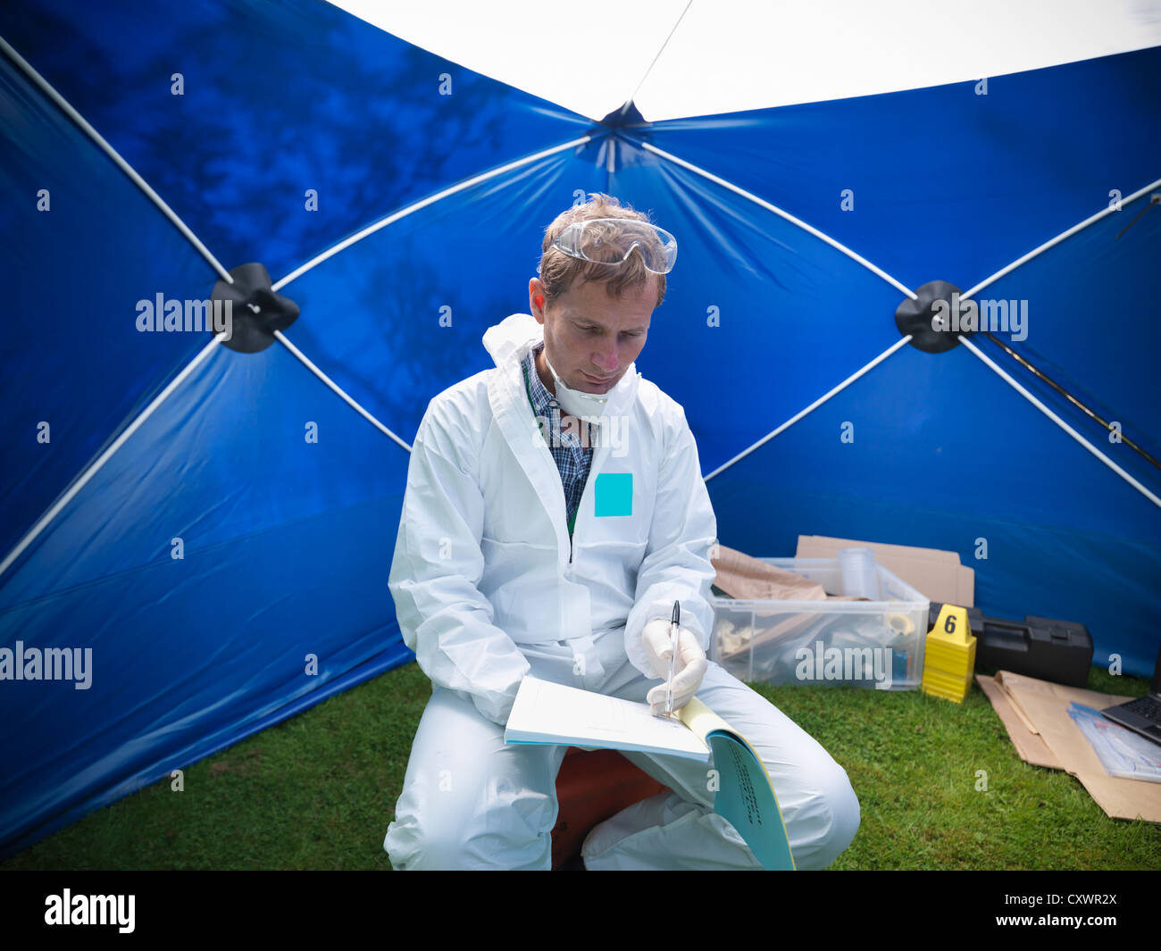 Crime scene message hi-res stock photography and images - Alamy