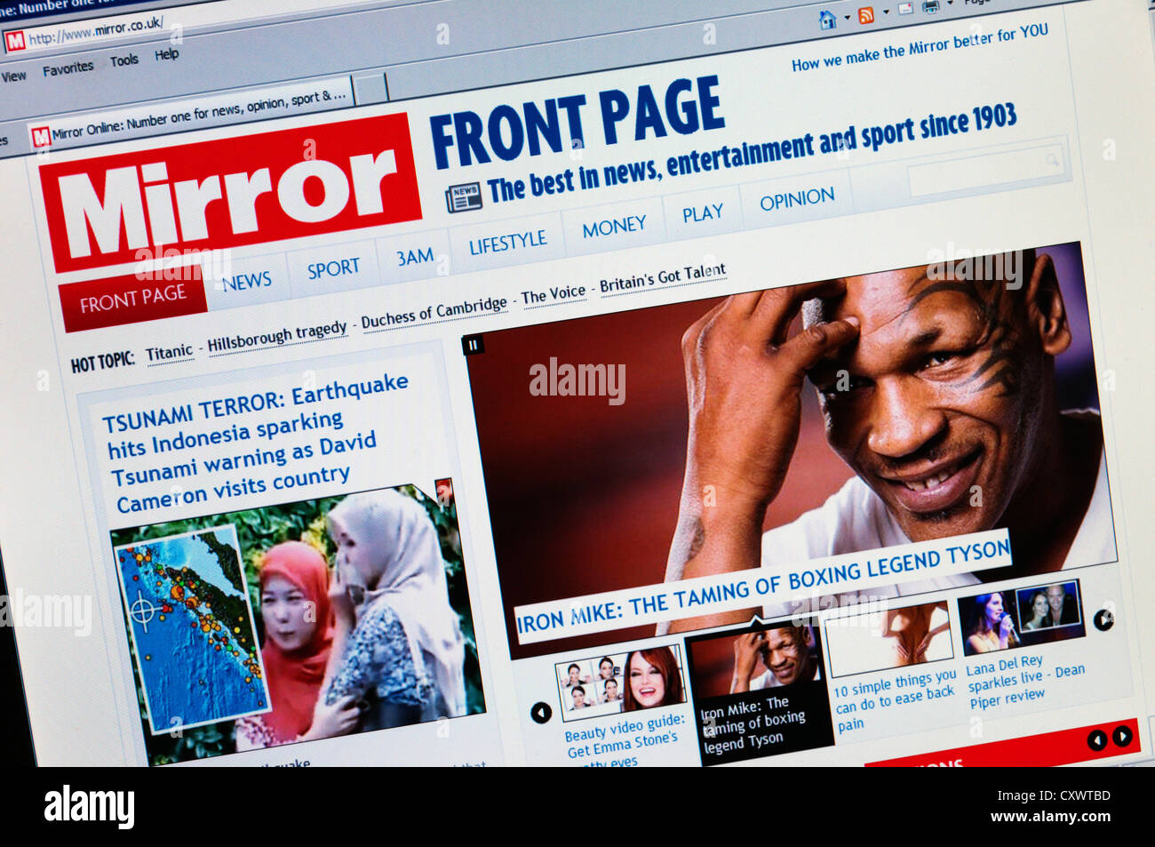 Daily mirror newspaper hi-res stock photography and images - Alamy