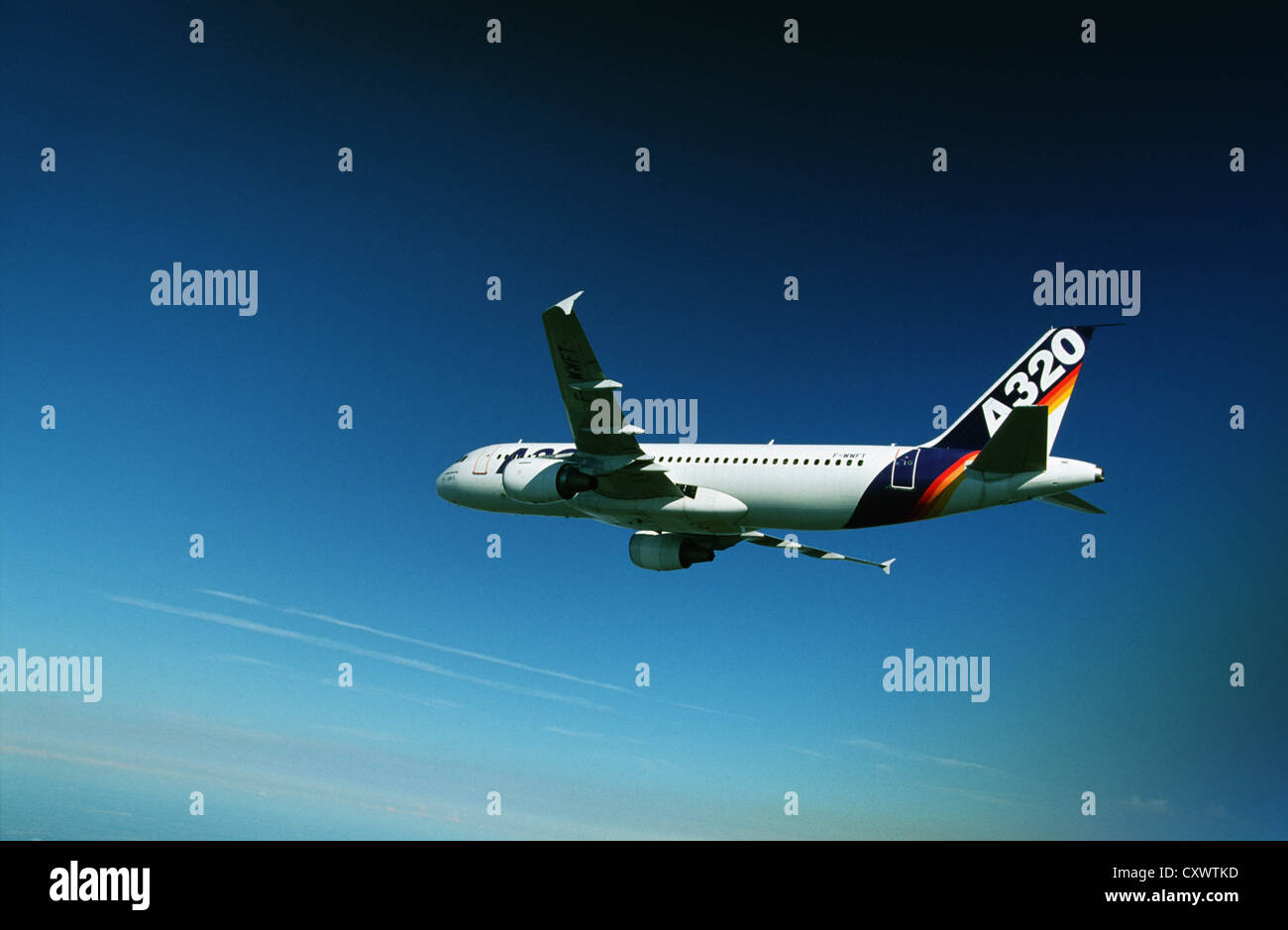 Airbus A320 jet aircraft Stock Photo - Alamy