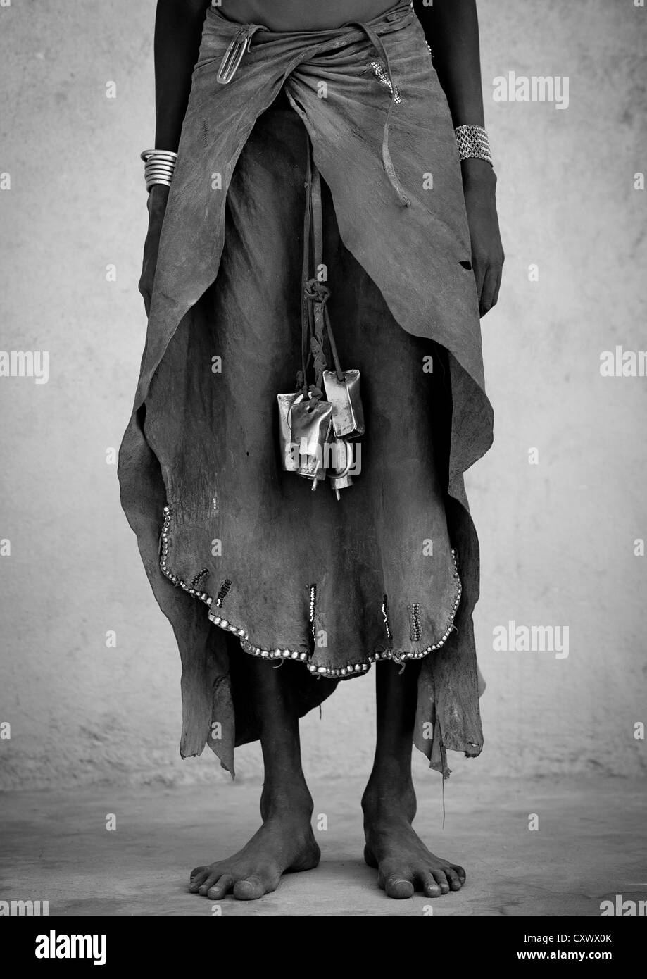 Tribal woman feet hi-res stock photography and images - Alamy