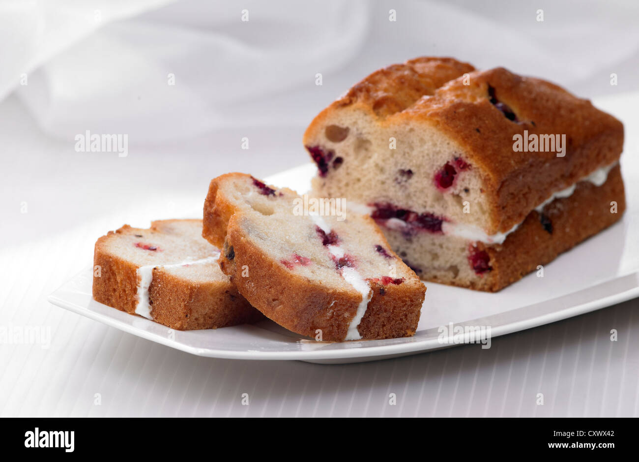 mixed berry cake slices Stock Photo - Alamy