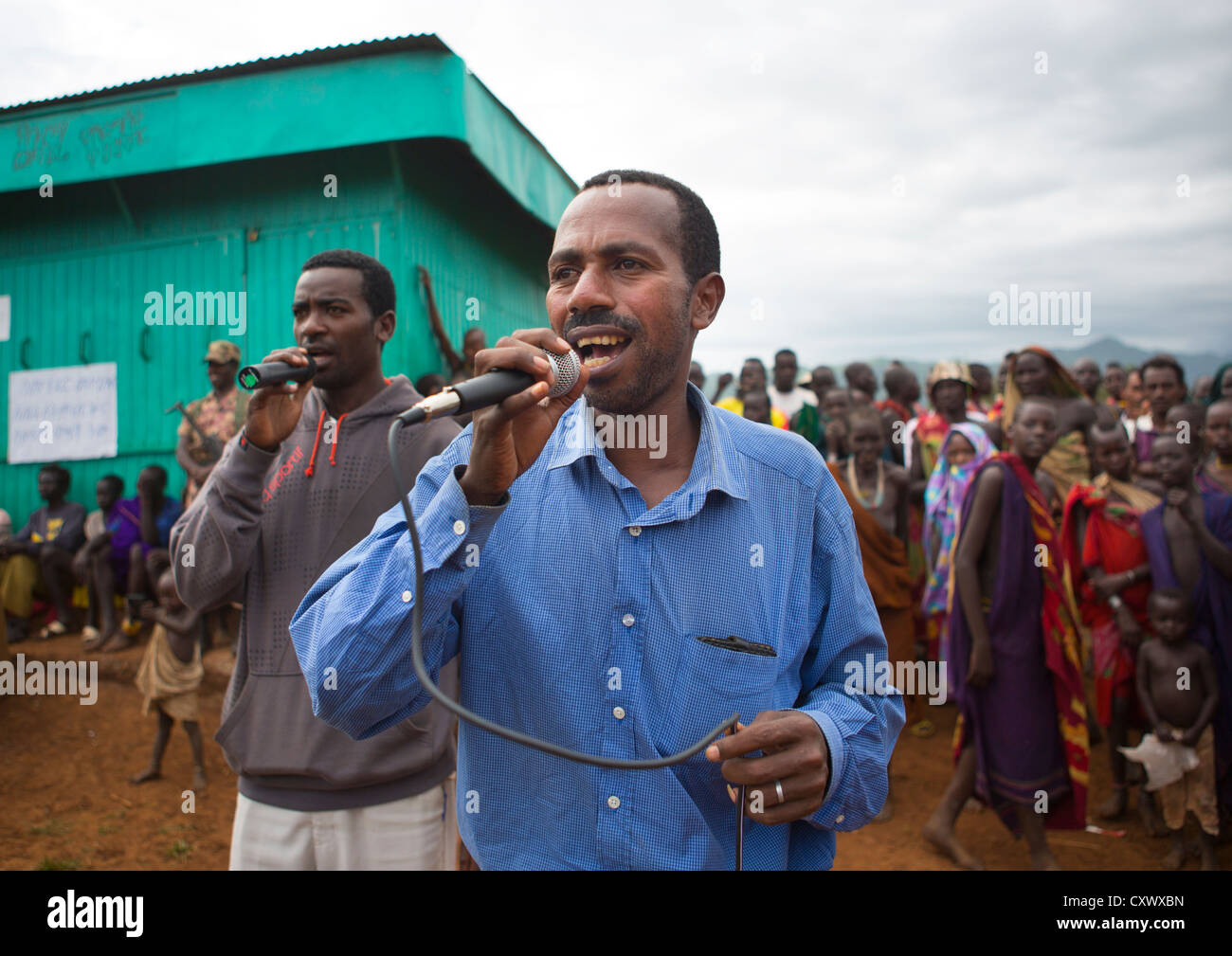 Ethiopian singer hi-res stock photography and images - Alamy