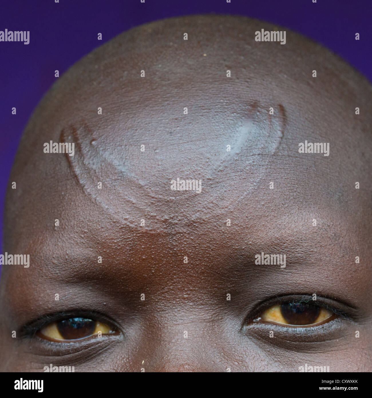 Forehead ornament hi-res stock photography and images - Alamy