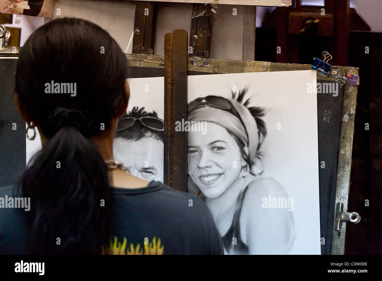 Drawing Portraits on a Market in Chiang Mai, Thailand Stock Photo - Alamy
