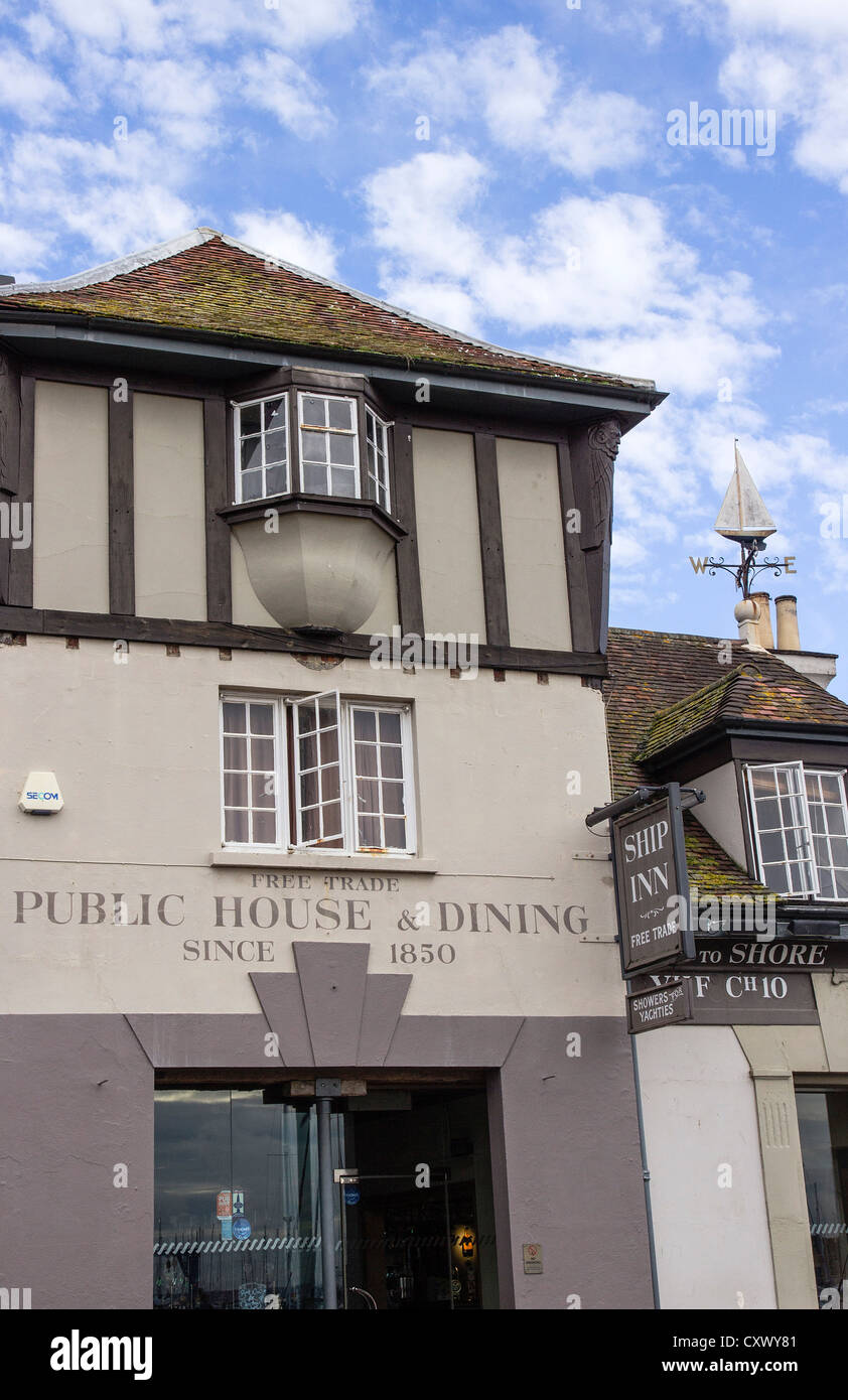 The Ship Inn Public House, Lymington Quay, Lymington Old Town ...