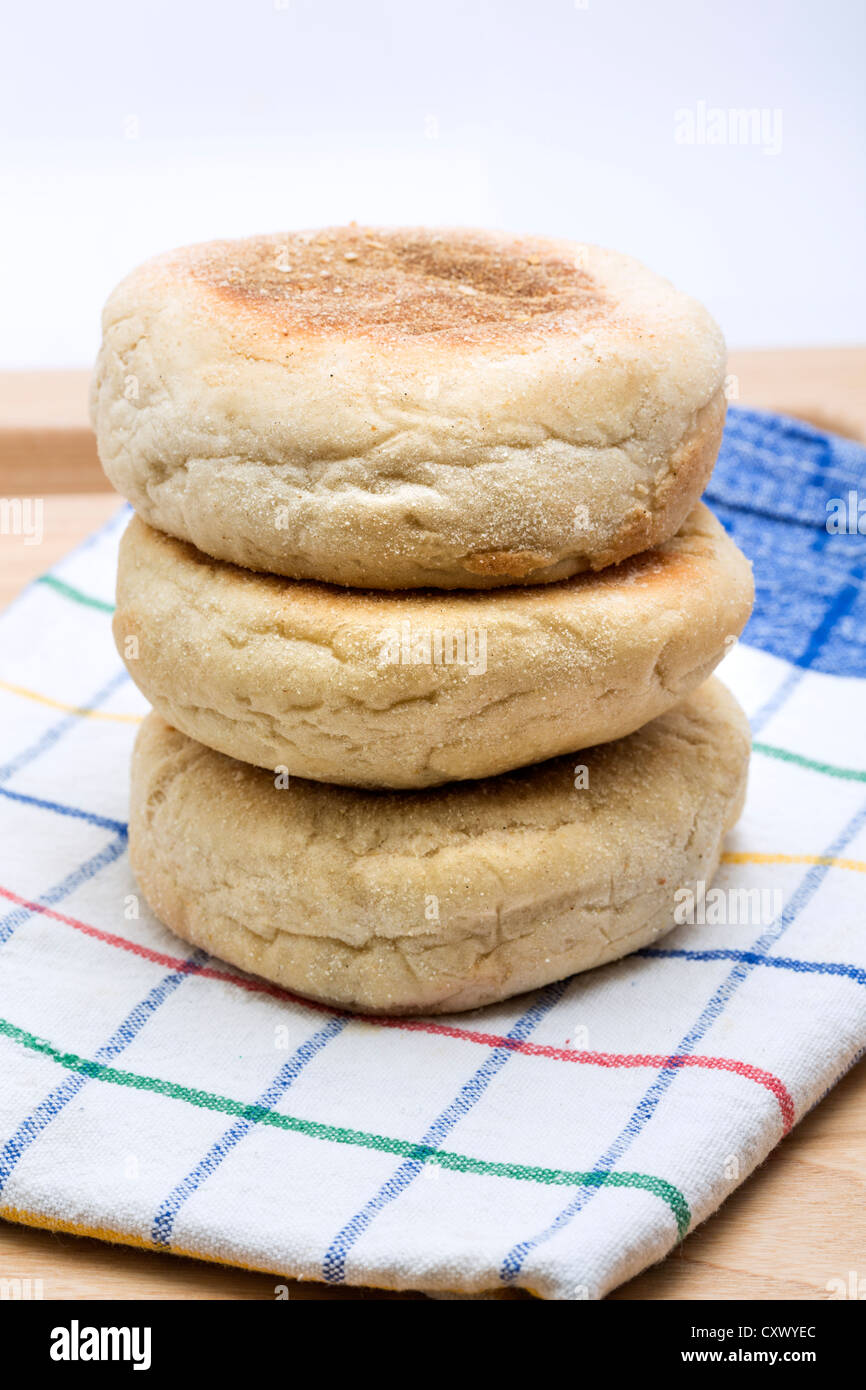 English muffins hi-res stock photography and images - Alamy
