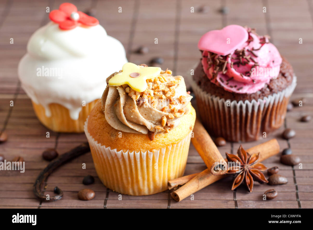 Muffins cake hi-res stock photography and images - Alamy