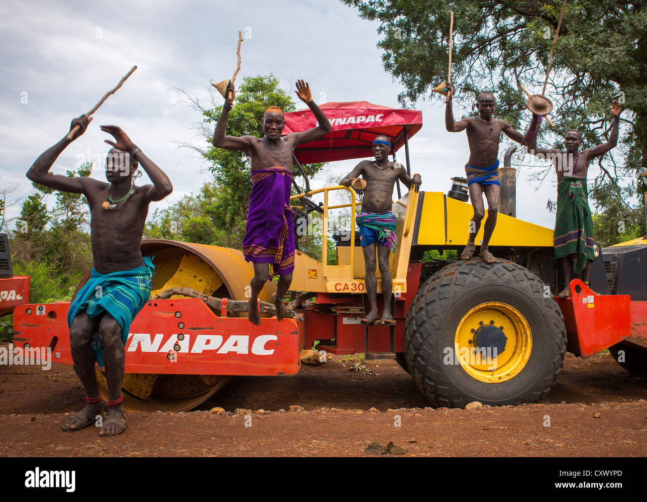 Bodi Tribe Warriors Proudly Jumping From A Bulldozer Near Hana Mursi ...