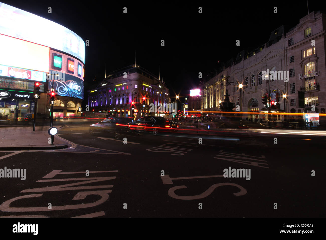 Piccadilly street view hi-res stock photography and images - Alamy