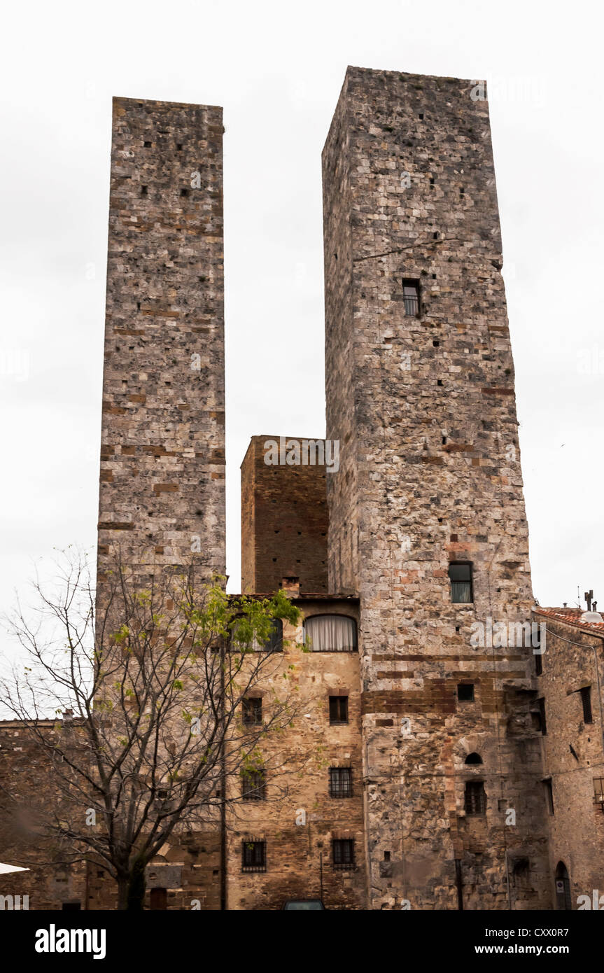 Medieval towers in san gimignano hi-res stock photography and images ...
