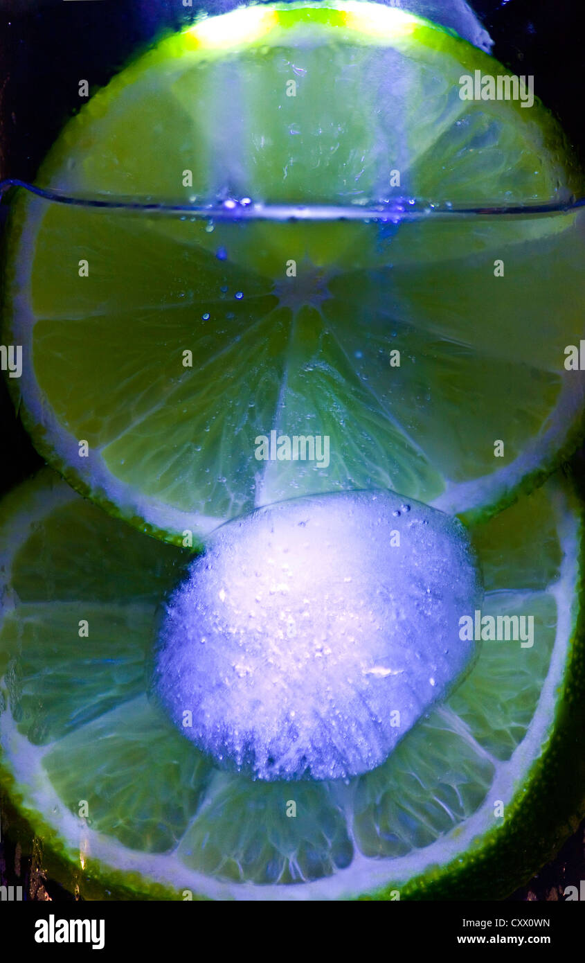 ice in sliced limes Stock Photo - Alamy