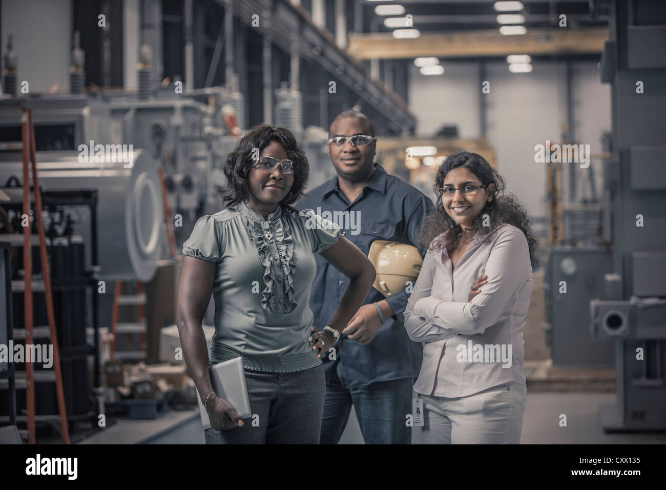 Indian factory hands in hi-res stock photography and images - Alamy