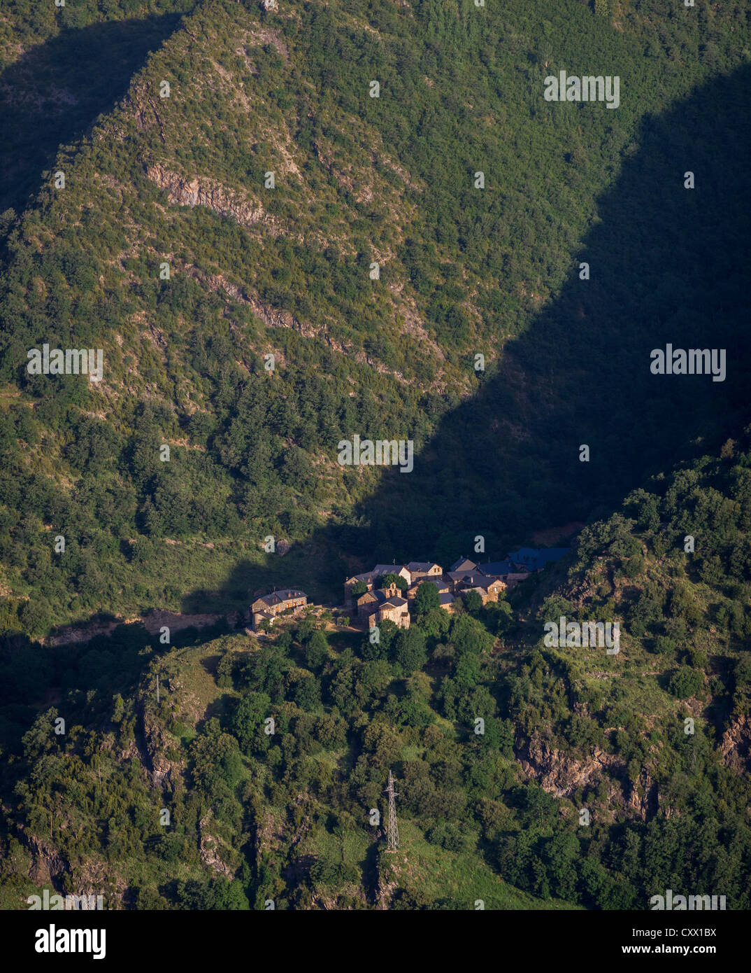 Cardet village in Vall de Boi valley in Spanish Pyrenees Stock Photo ...