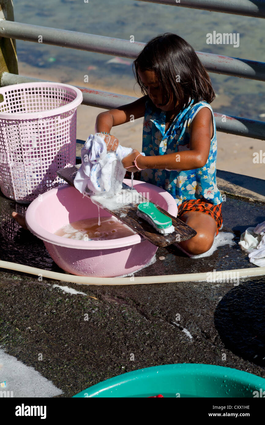 Little Sea Gypsy Children doing the Laundry at Rawai Beach in Phuket ...