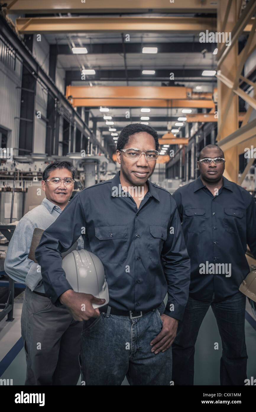Factory workers hi-res stock photography and images - Alamy
