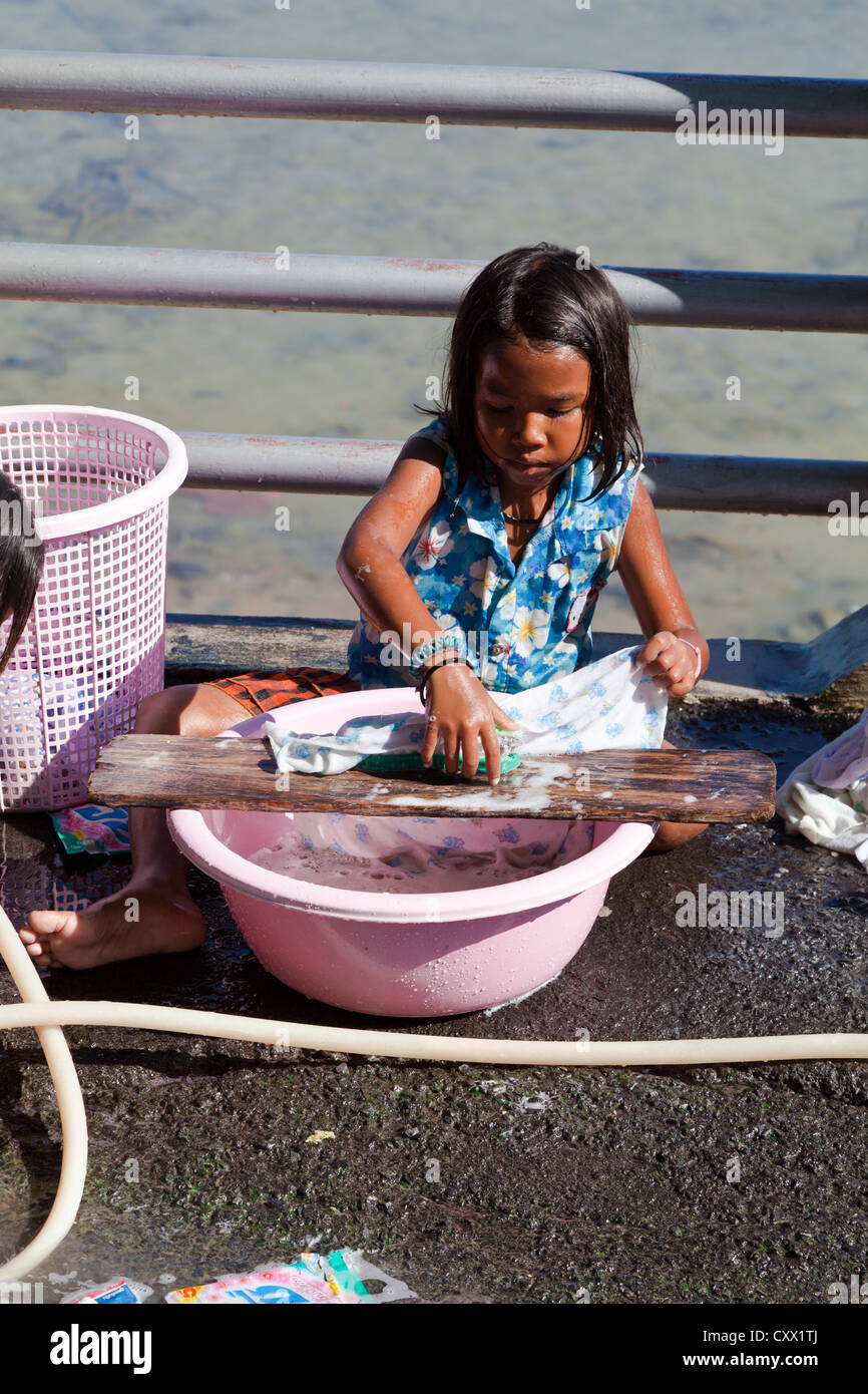 Little Sea Gypsy Children doing the Laundry at Rawai Beach in Phuket ...