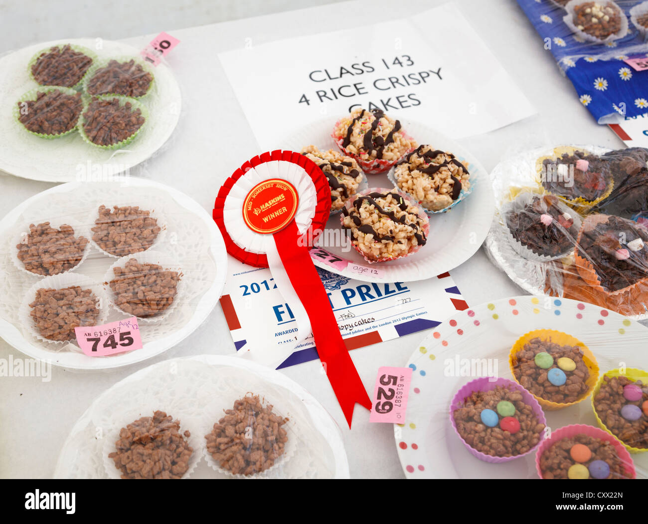 English cakes hi-res stock photography and images - Alamy