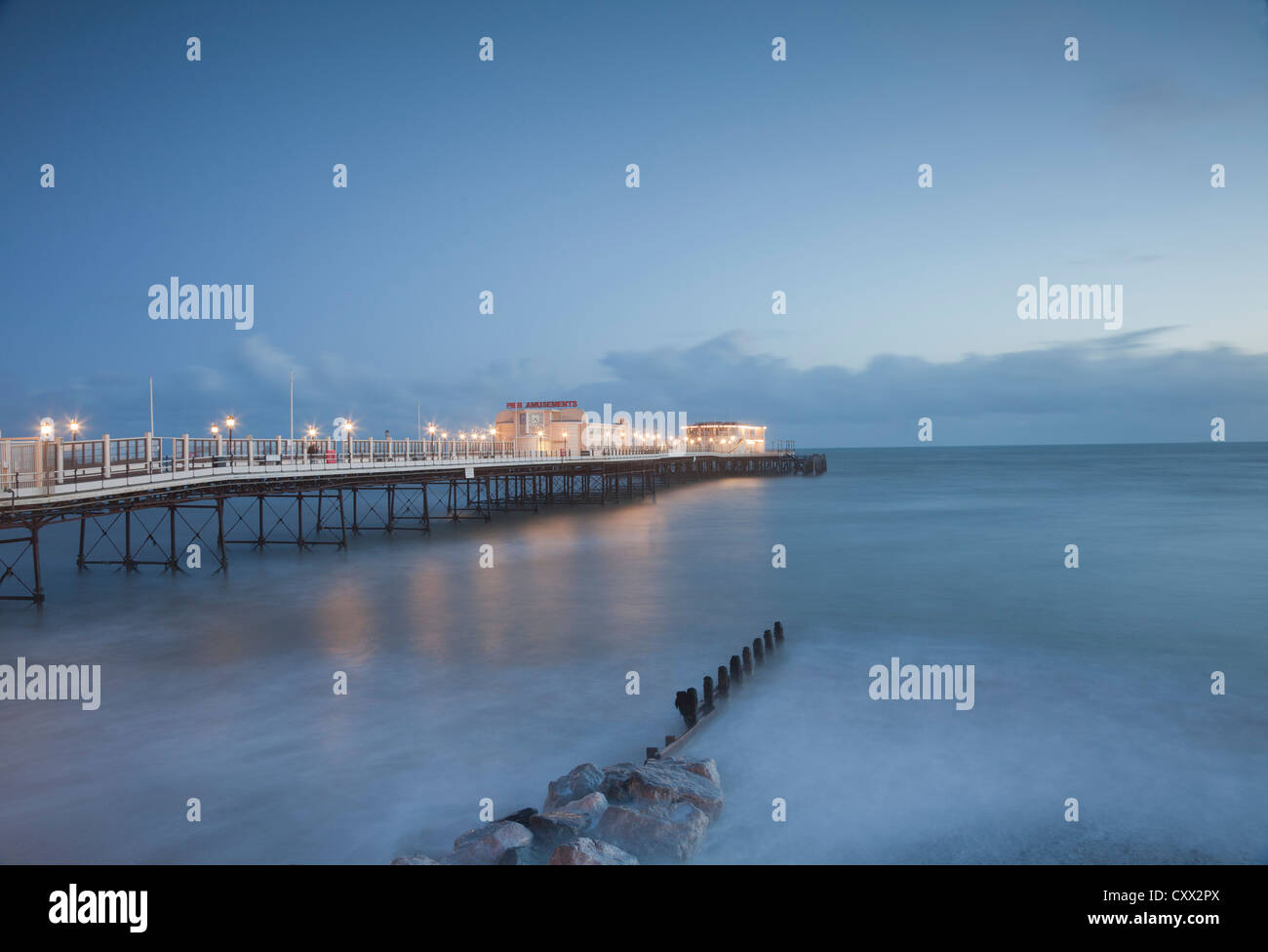 Worthing sea pier hi-res stock photography and images - Alamy
