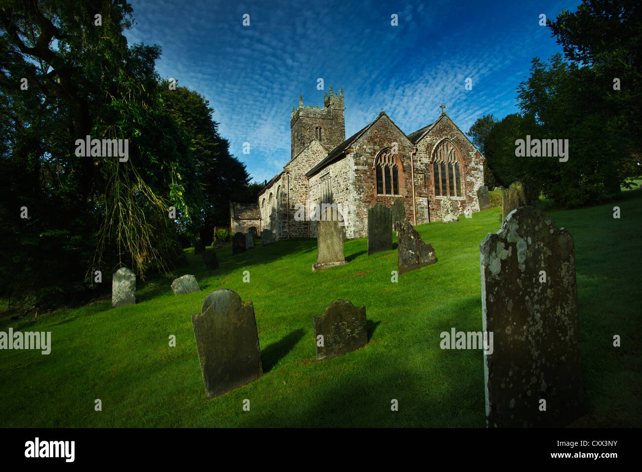 Church yard uk hi-res stock photography and images - Alamy