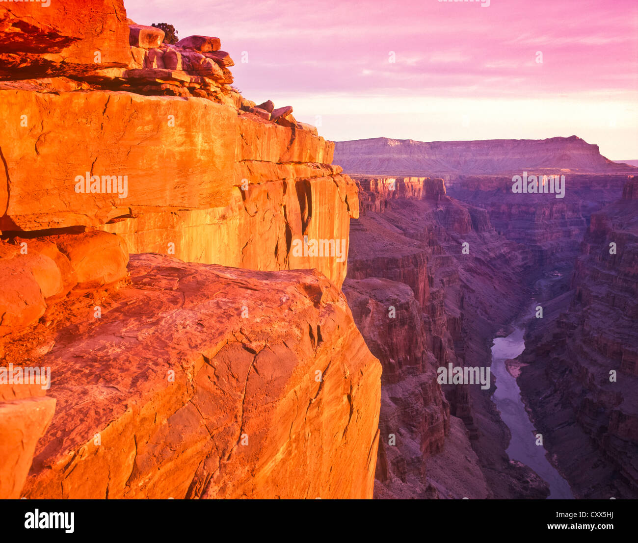 Above 3000 feet hi-res stock photography and images - Alamy