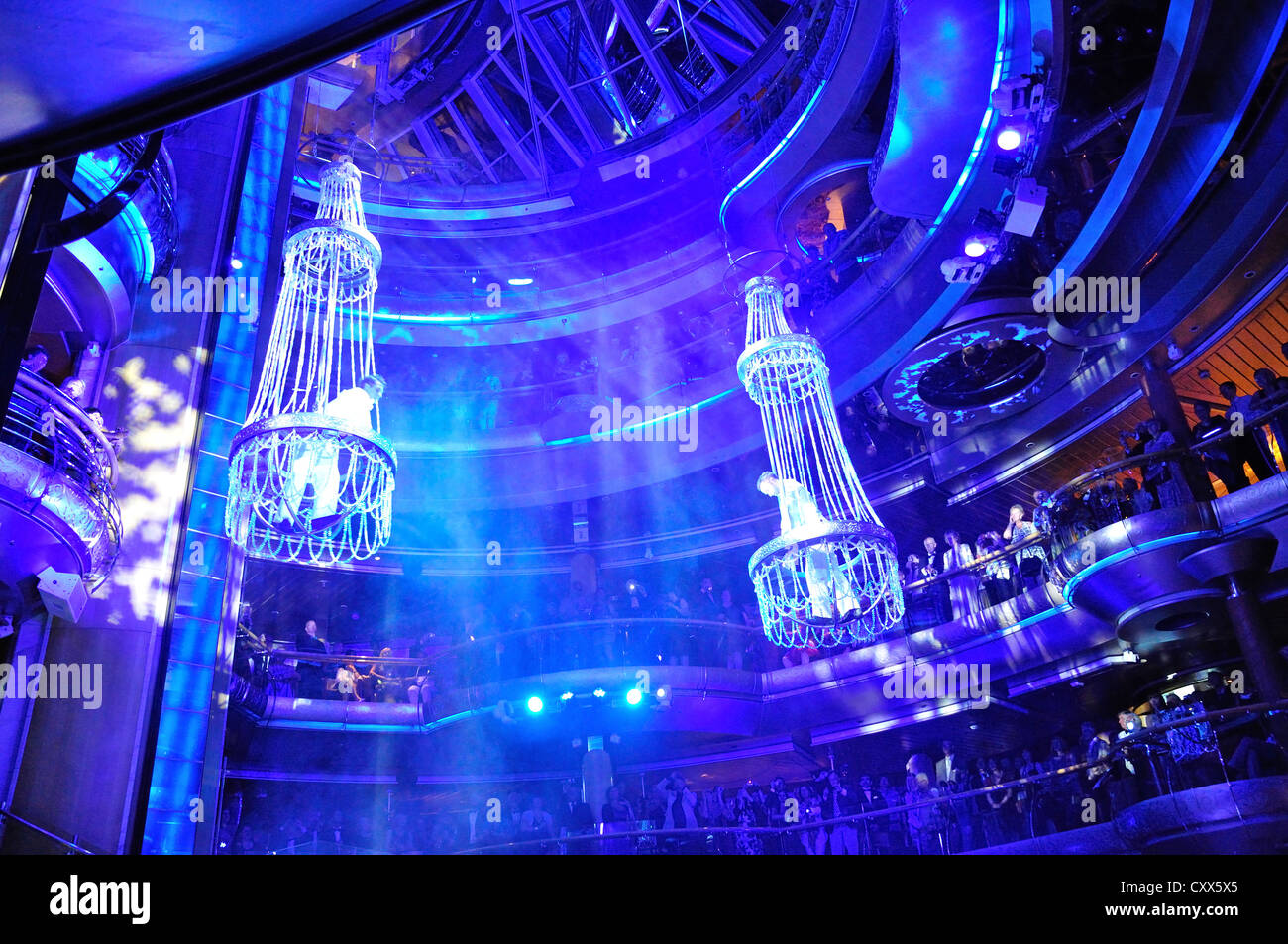 Atrium trapeze show in Royal Caribbean 'Grandeur of the Seas' cruise ...