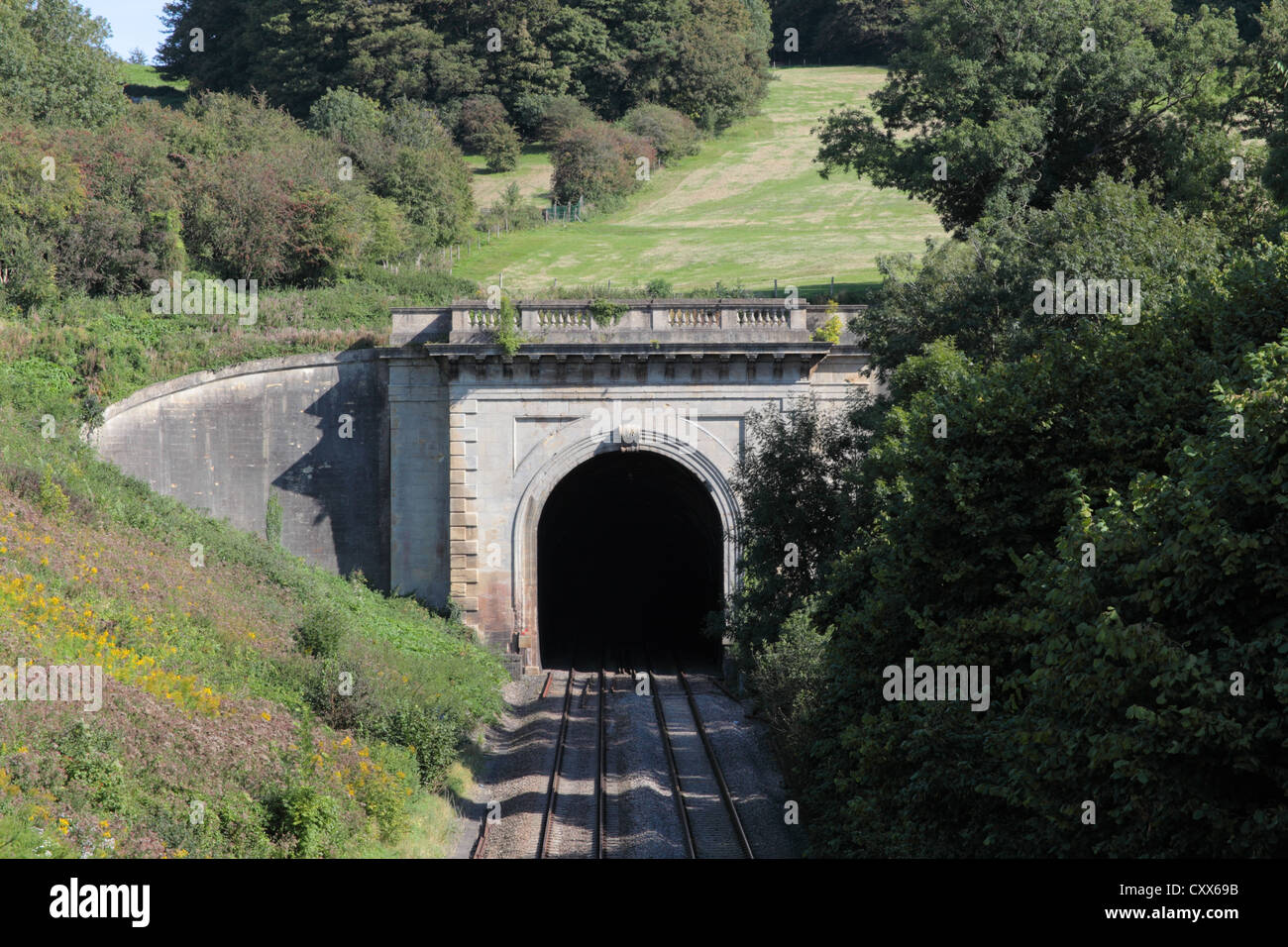 Box railway tunnel hi-res stock photography and images - Alamy