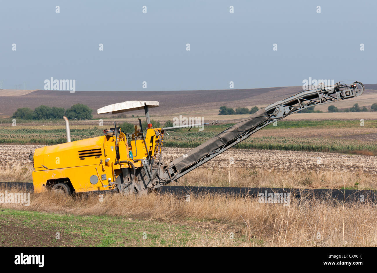 Construction and repair of roads and highways Stock Photo - Alamy