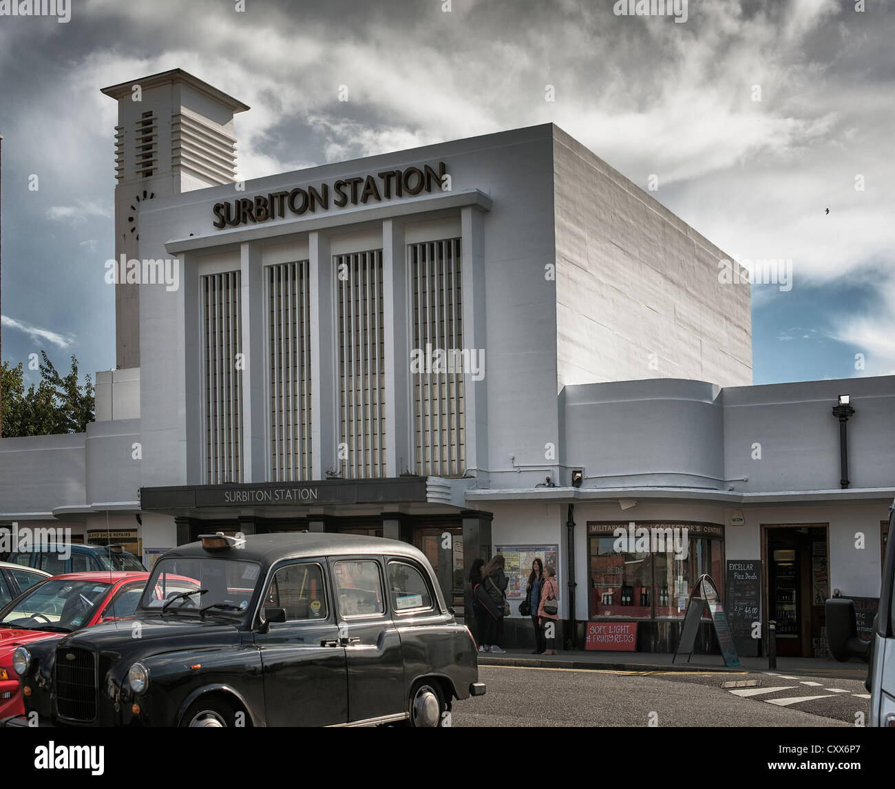 Surbiton railway station hi-res stock photography and images - Alamy