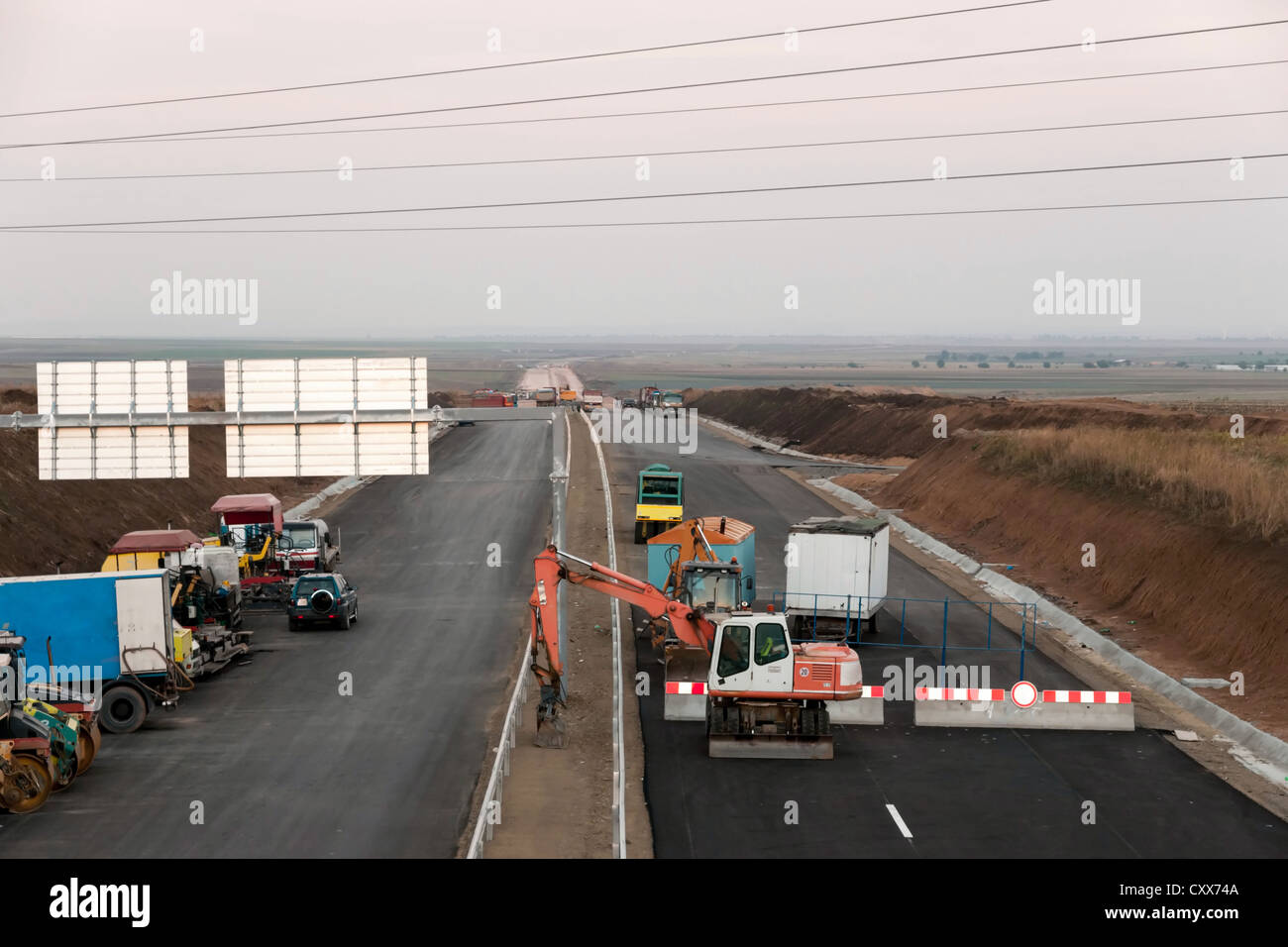 Construction and repair of roads and highways Stock Photo - Alamy