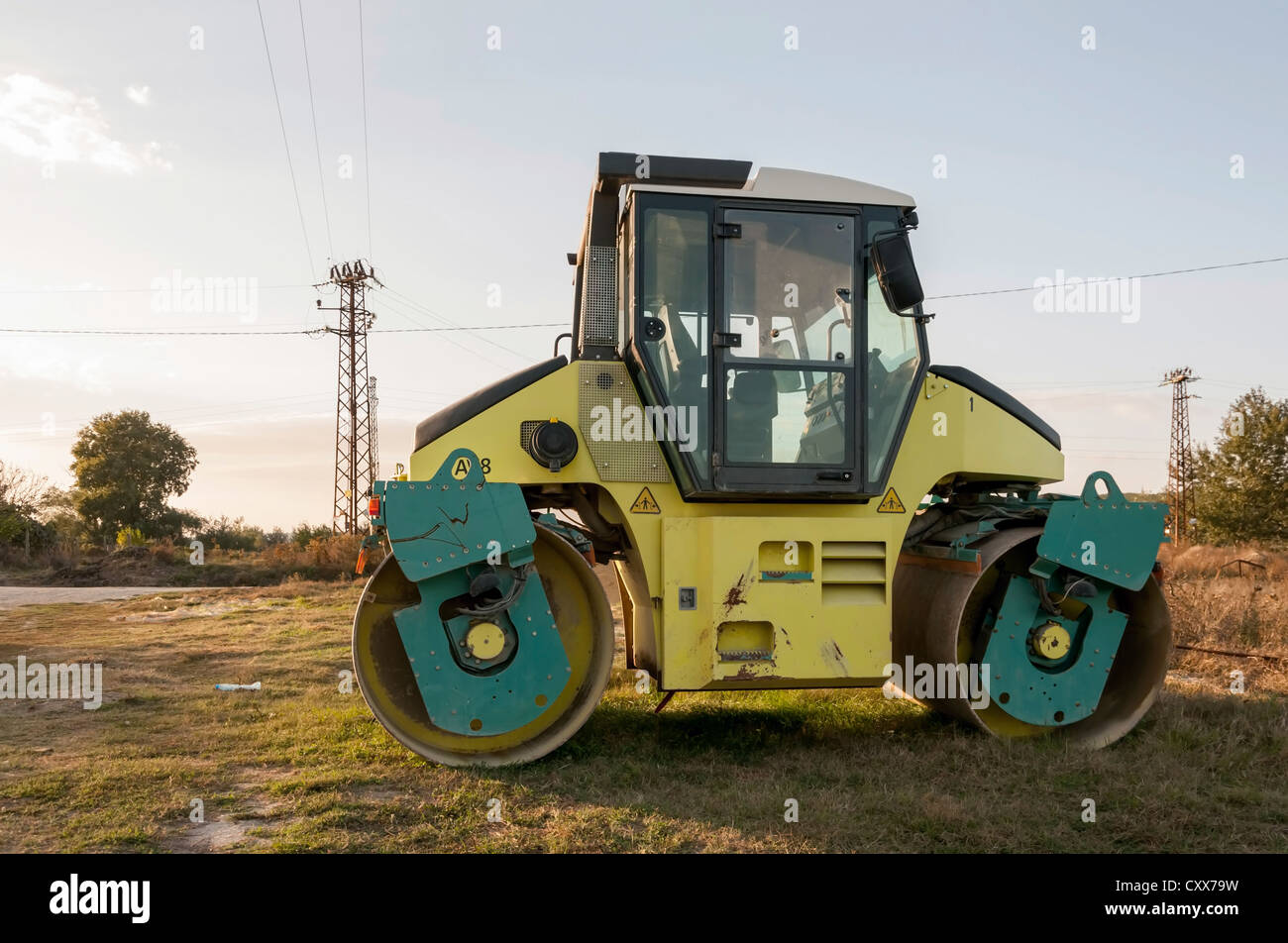 Construction and repair of roads and highways Stock Photo - Alamy