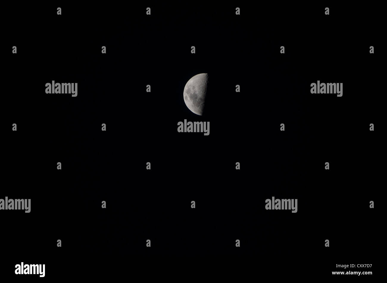 Third quarter moon hi-res stock photography and images - Alamy