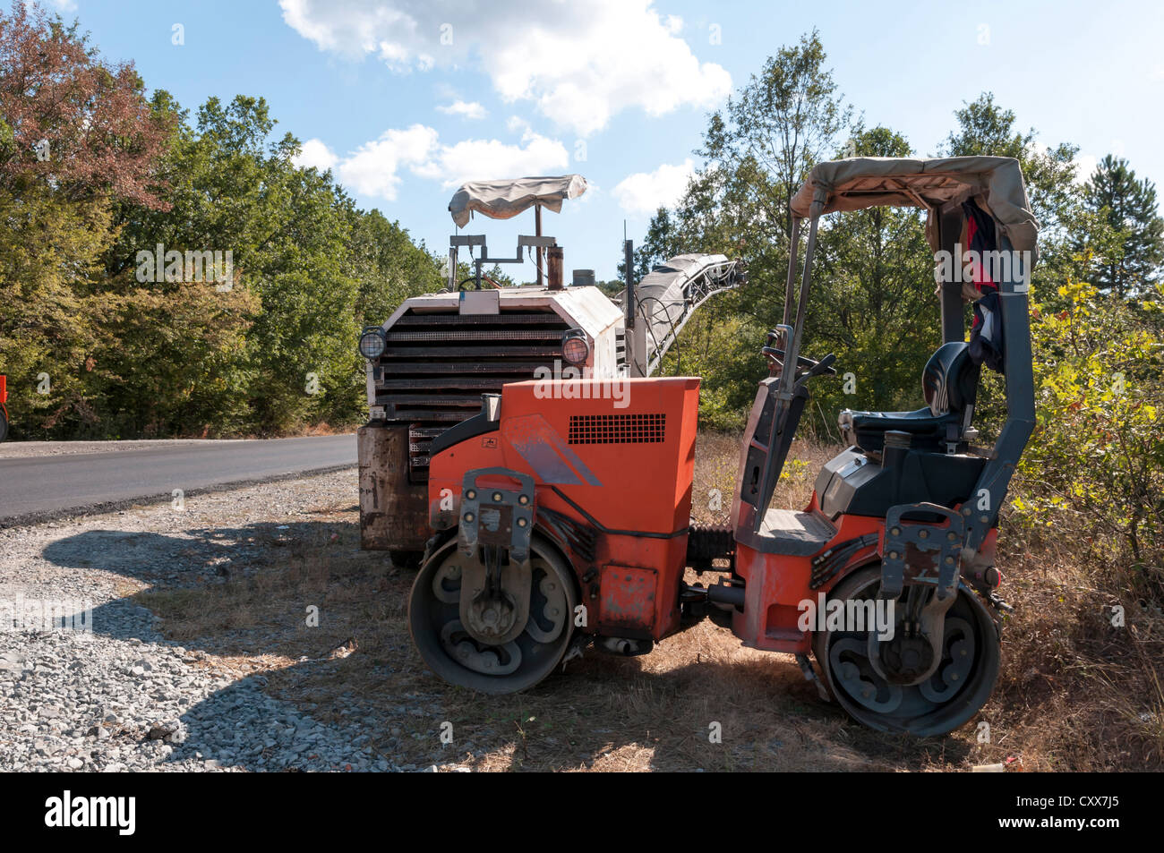 Construction and repair of roads and highways Stock Photo - Alamy