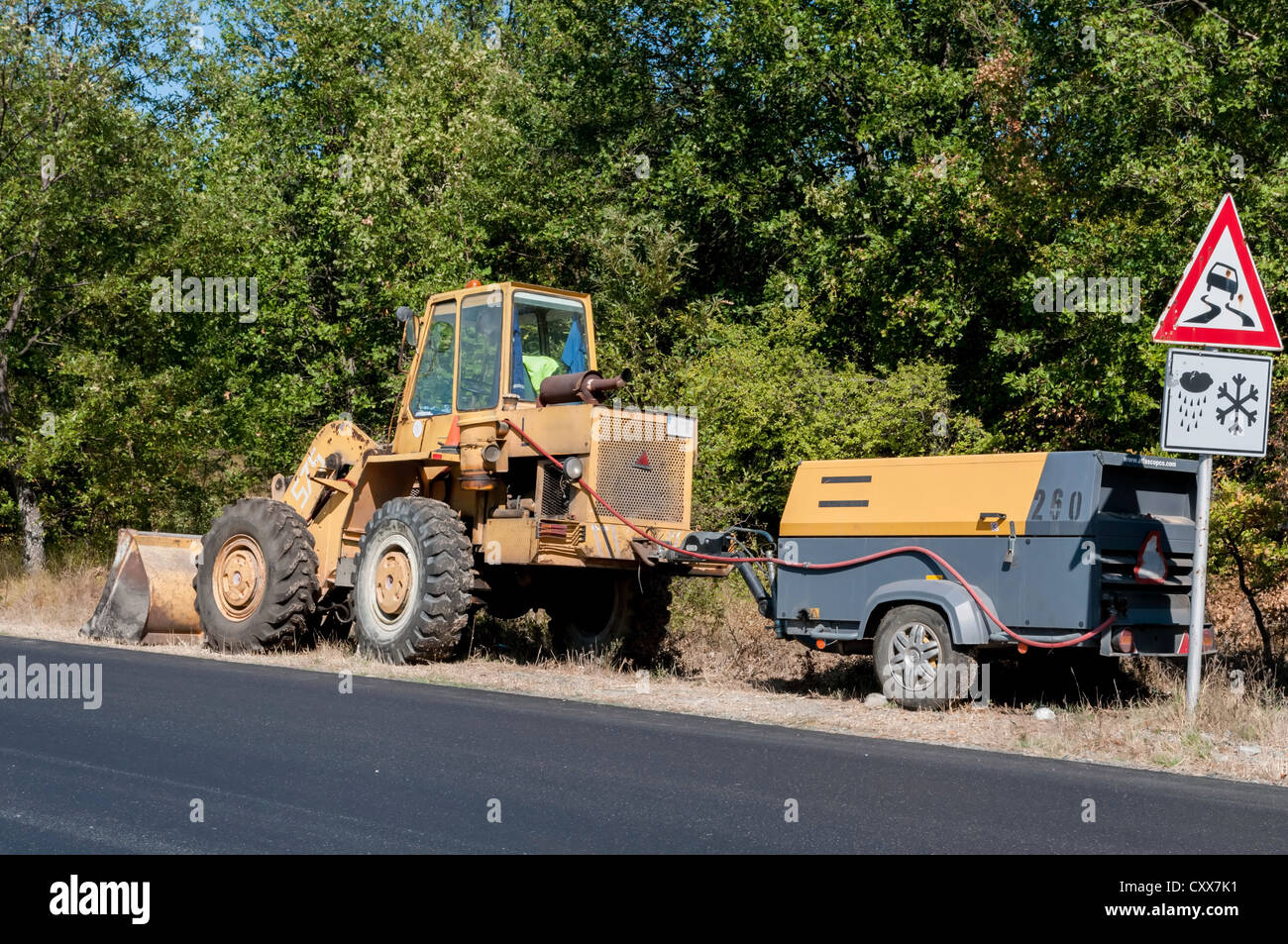 Construction and repair of roads and highways Stock Photo - Alamy