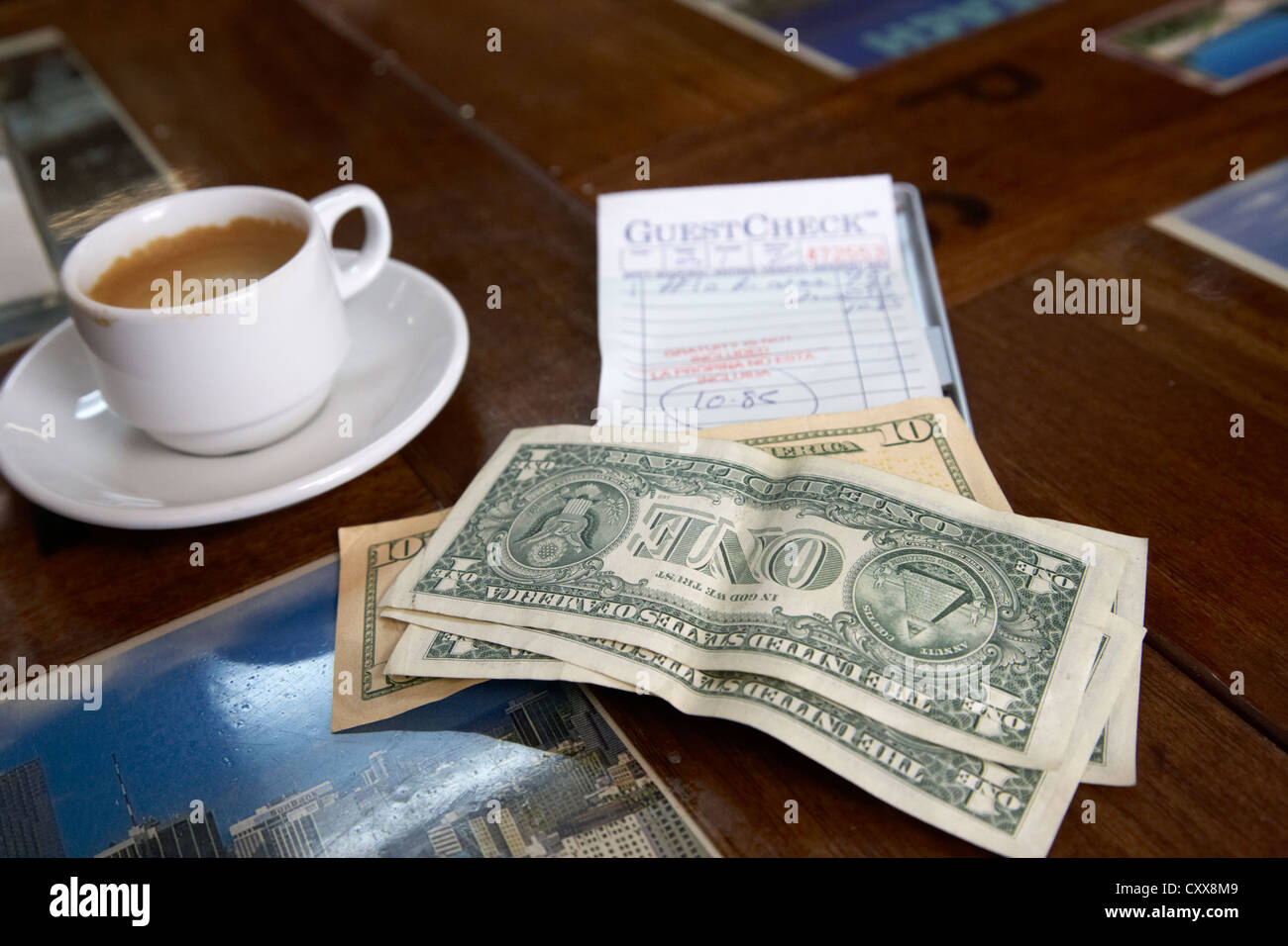 American restaurant bill receipt hi-res stock photography and images ...