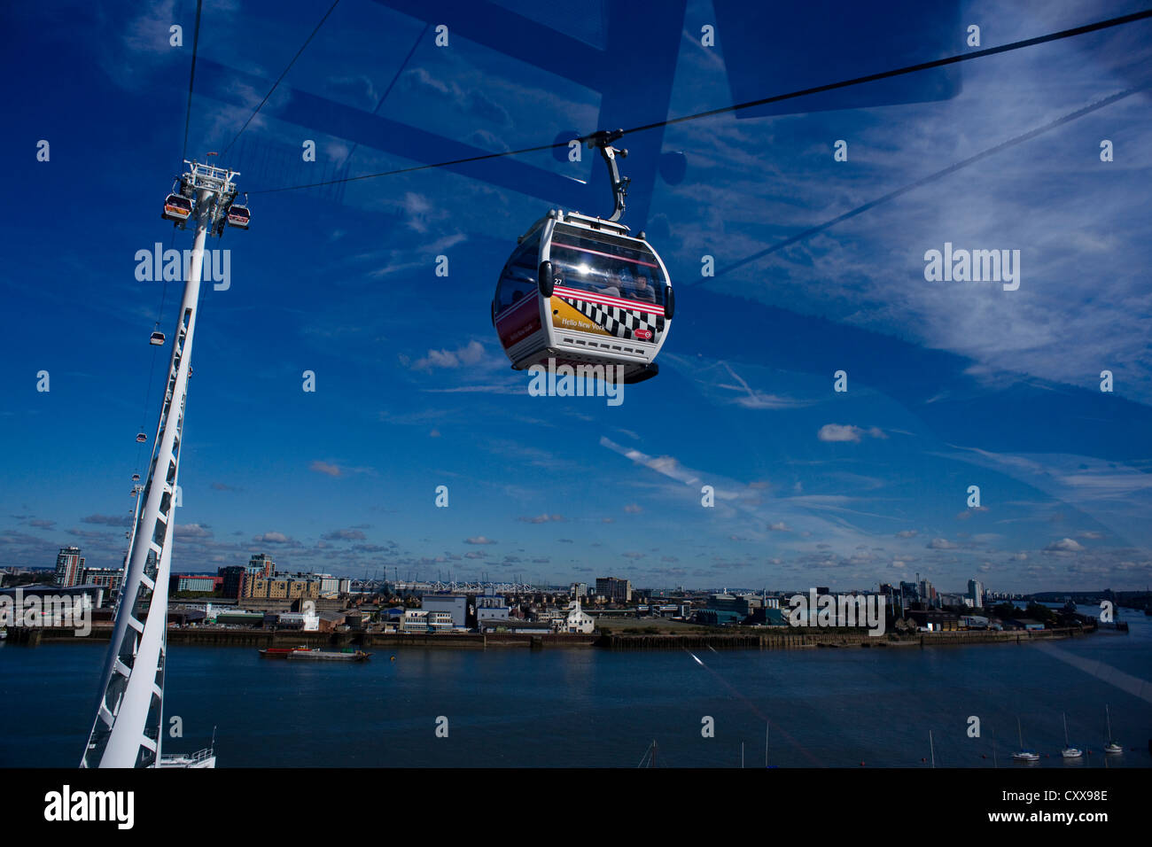 London Cable Car Stock Photo - Alamy