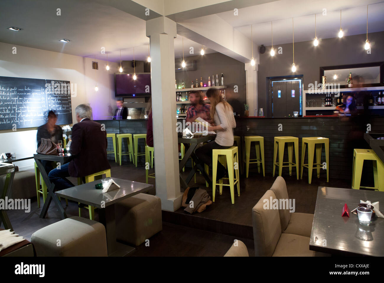 So night bar marrakech hi-res stock photography and images - Alamy