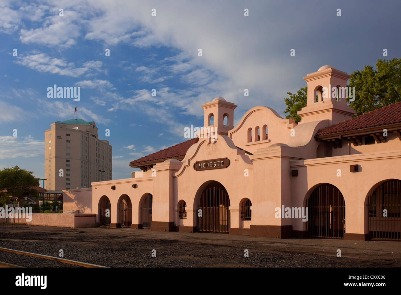Building modesto hi-res stock photography and images - Alamy