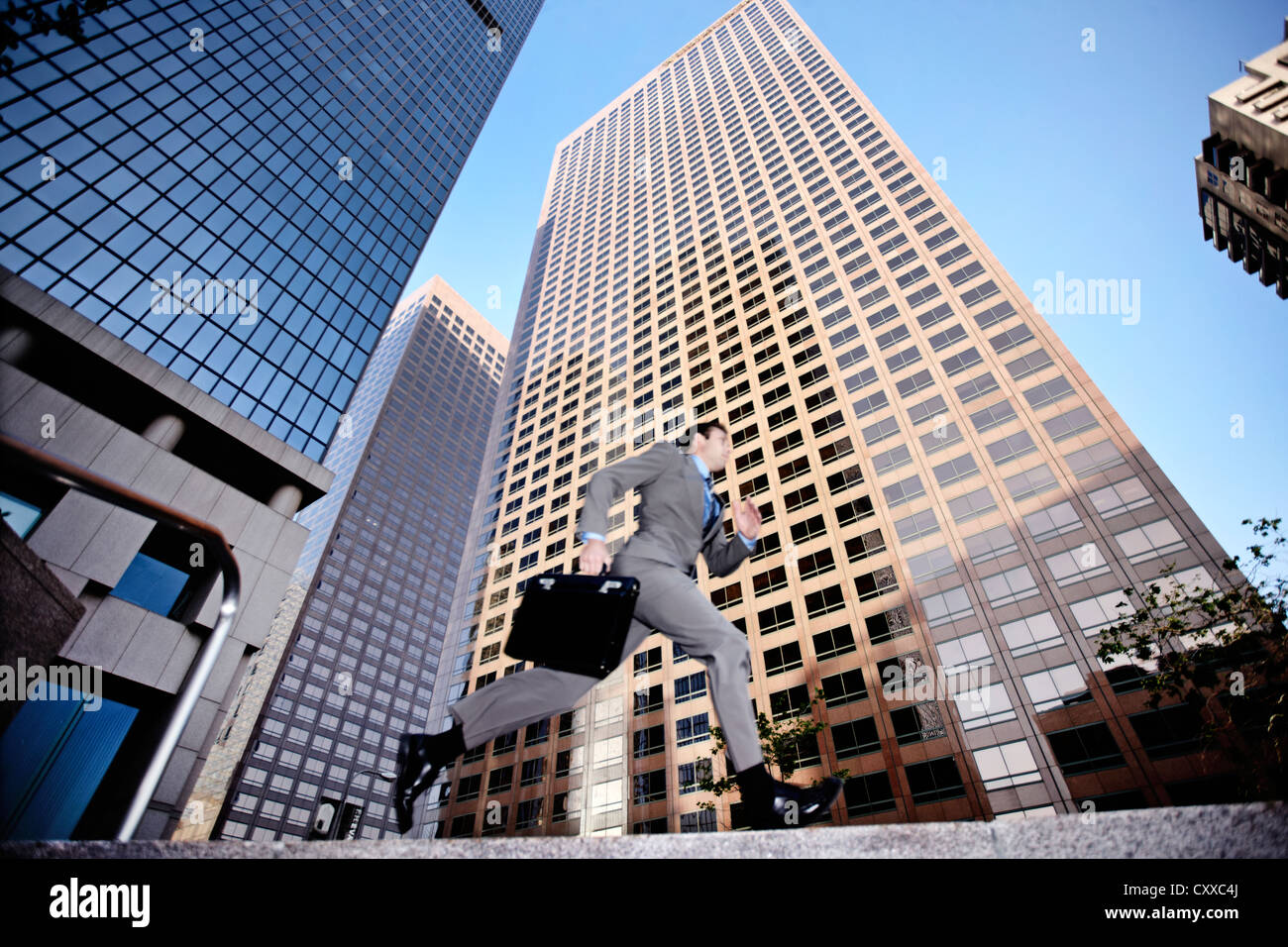 Running business district hi-res stock photography and images - Alamy