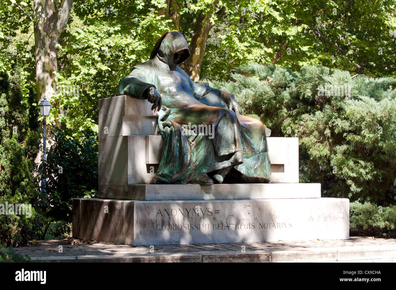 Anonymous statue hi-res stock photography and images - Alamy