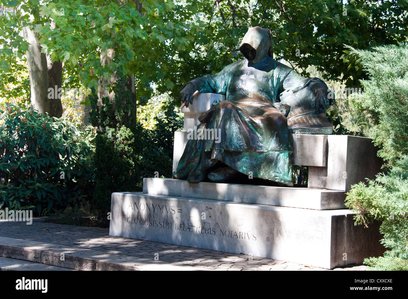 Anonymous statue hi-res stock photography and images - Alamy