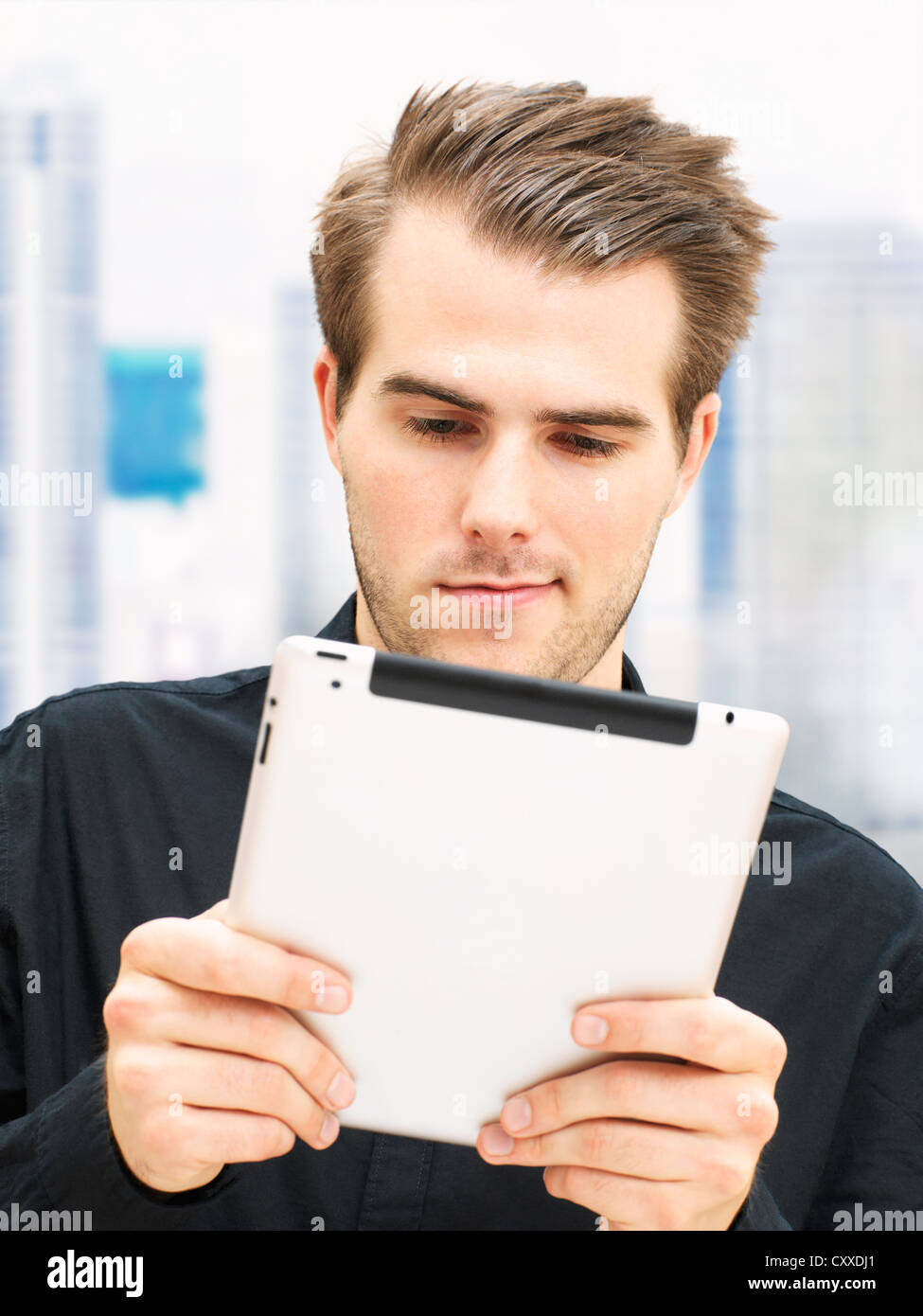 Younger person old ipad hi-res stock photography and images - Alamy