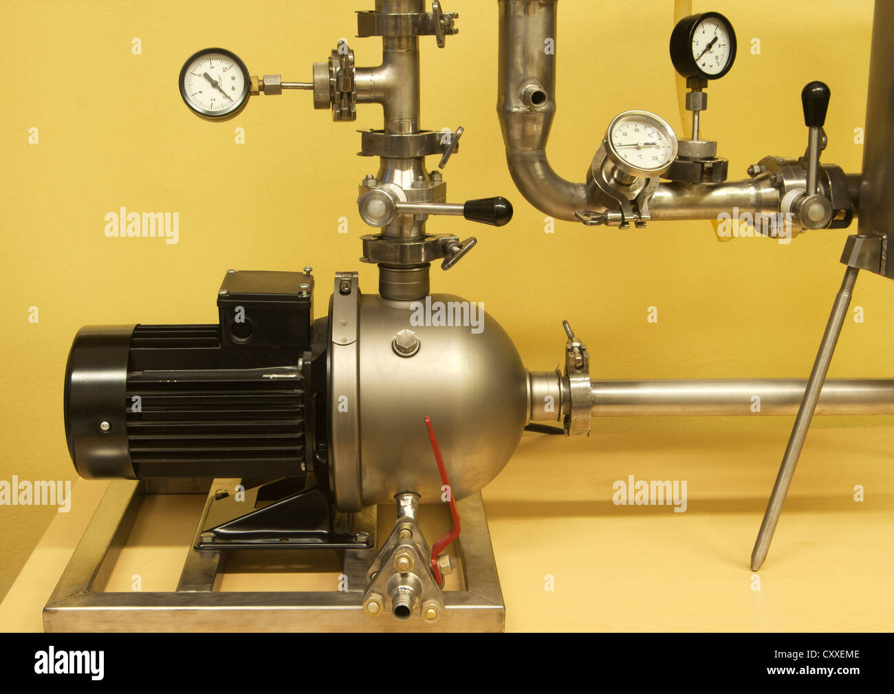 Pump loop hi-res stock photography and images - Alamy